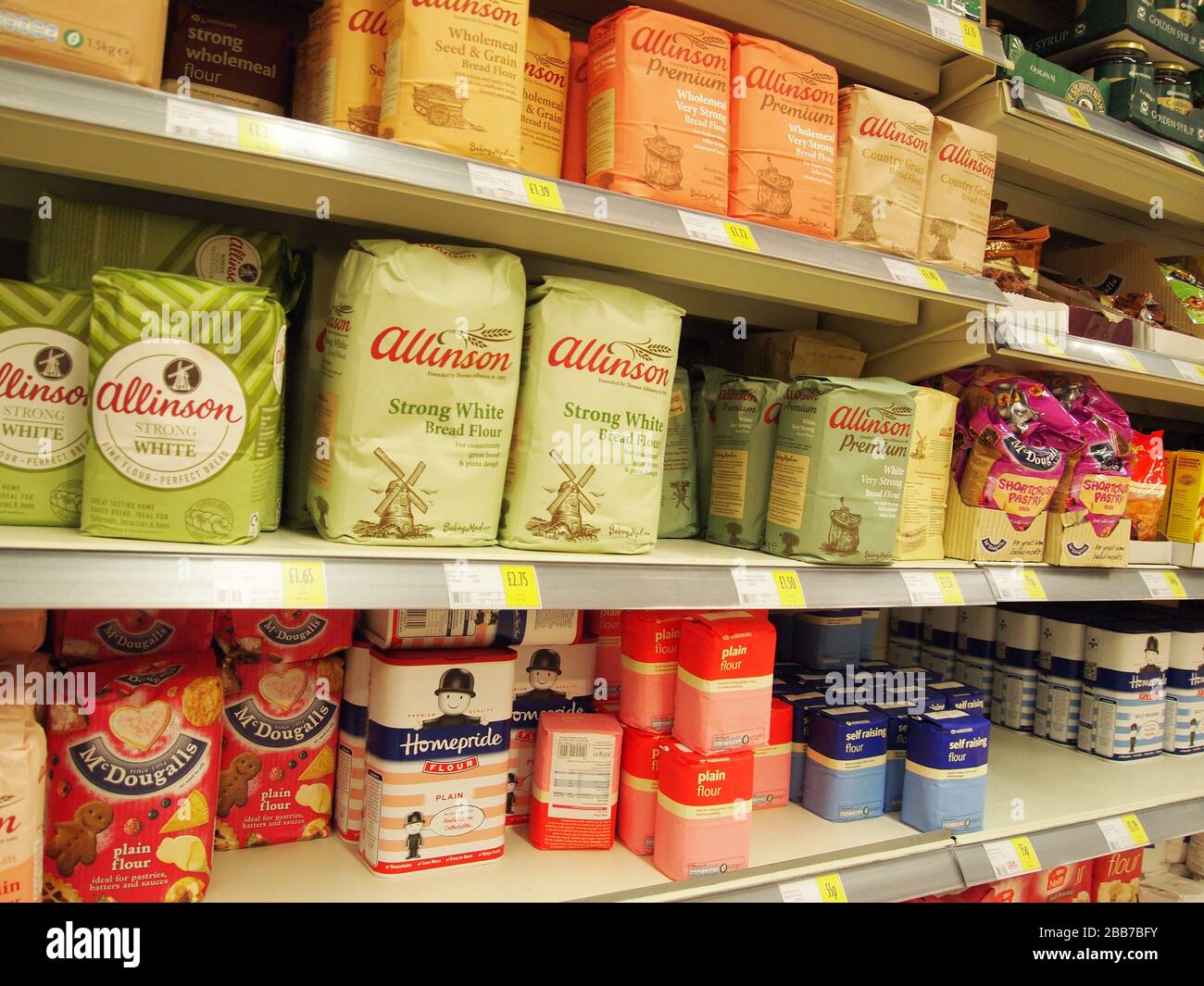 Strong white flour hi-res stock photography and images - Alamy