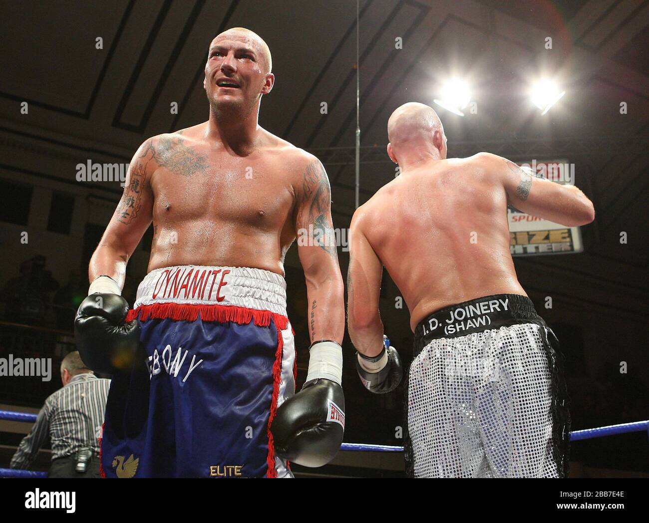 Semi-Final: Darren Stubbs (Oldham, silver shorts) defeats Carl Dilks ...
