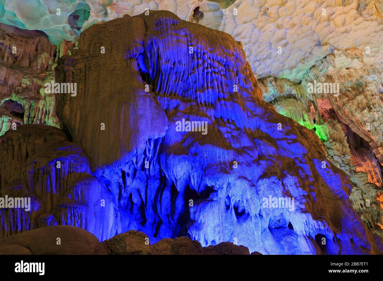 Dau Go Cave,Halong Bay,Vietnam,Asia Stock Photo - Alamy