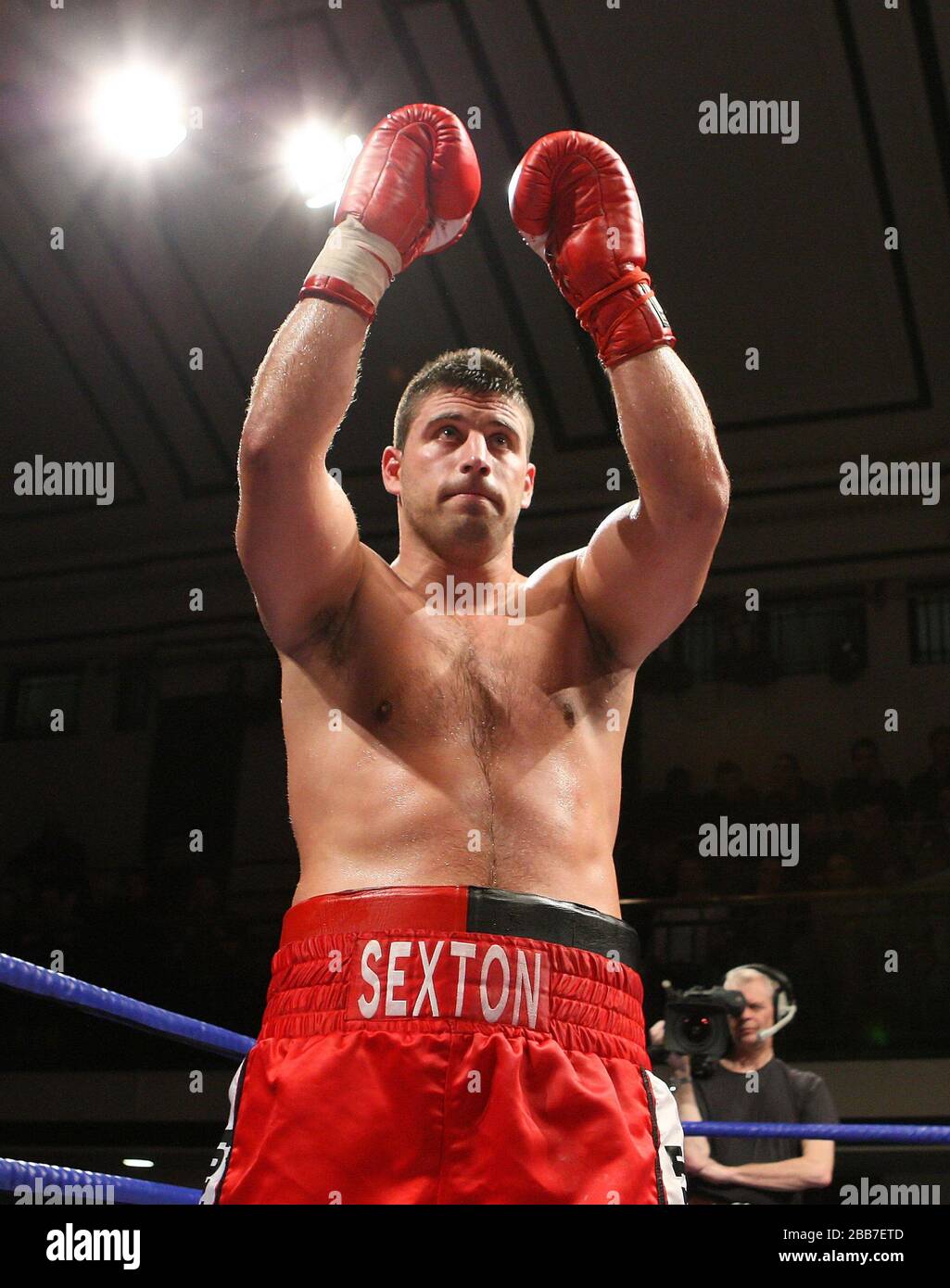 Sam Sexton (Norwich, red shorts) defeats Colin Kenna (Southampton ...