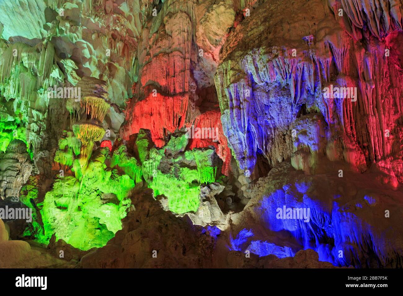 Dau Go Cave,Halong Bay,Vietnam,Asia Stock Photo - Alamy