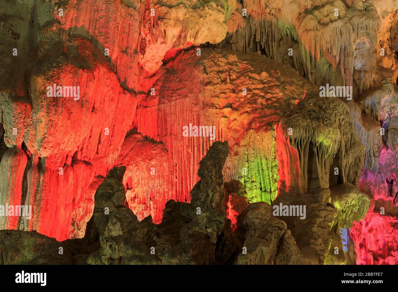 Dau Go Cave,Halong Bay,Vietnam,Asia Stock Photo - Alamy