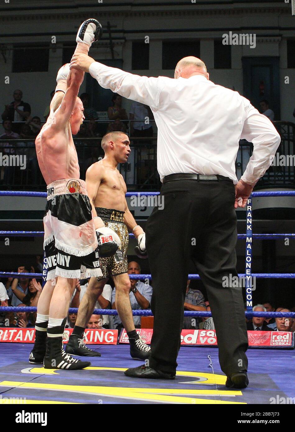 Jamie Arthur (Cwmbran, black/white shorts) defeats Akaash Bhatia ...
