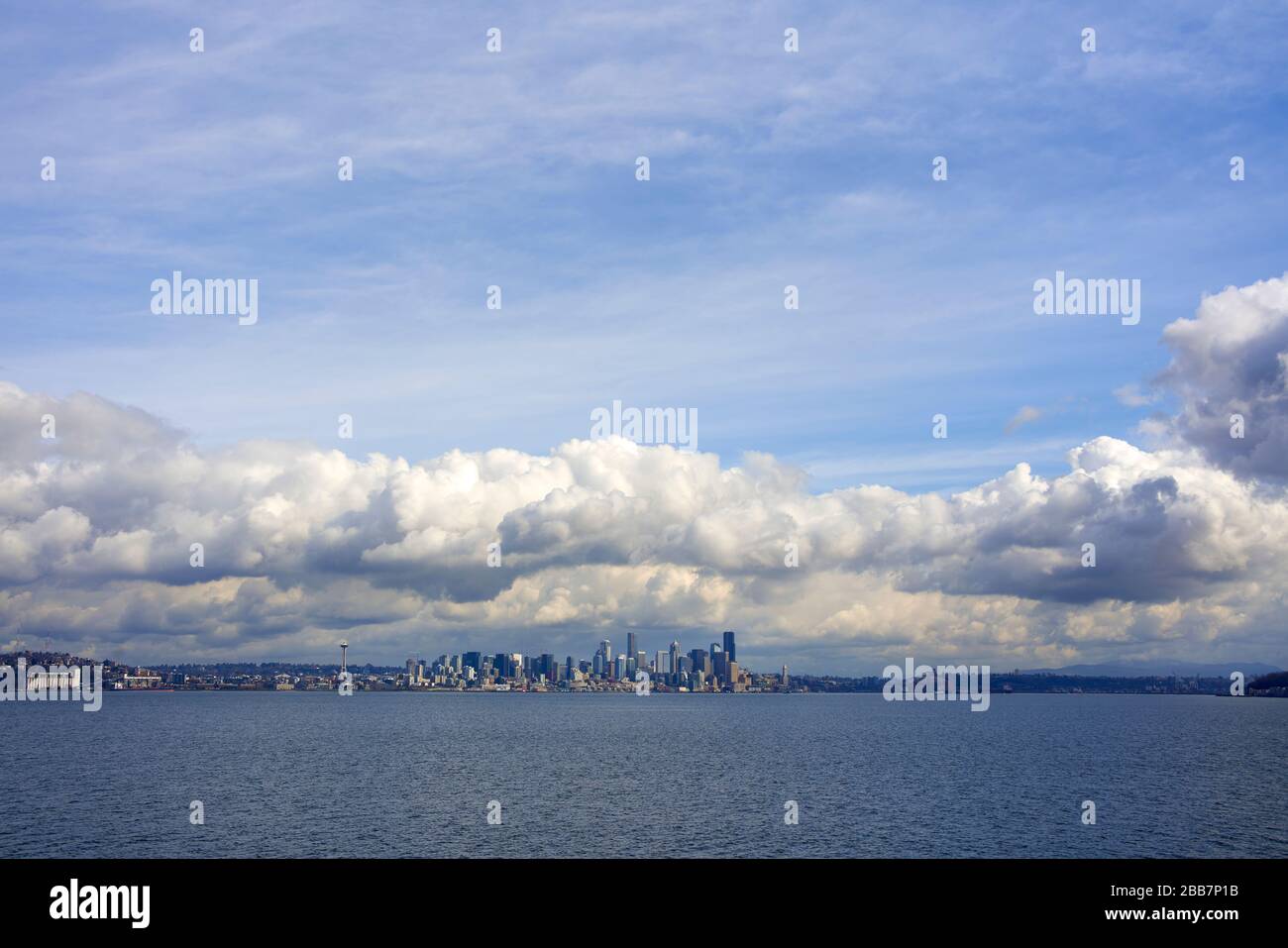 Seattle skyline daytime hi-res stock photography and images - Alamy