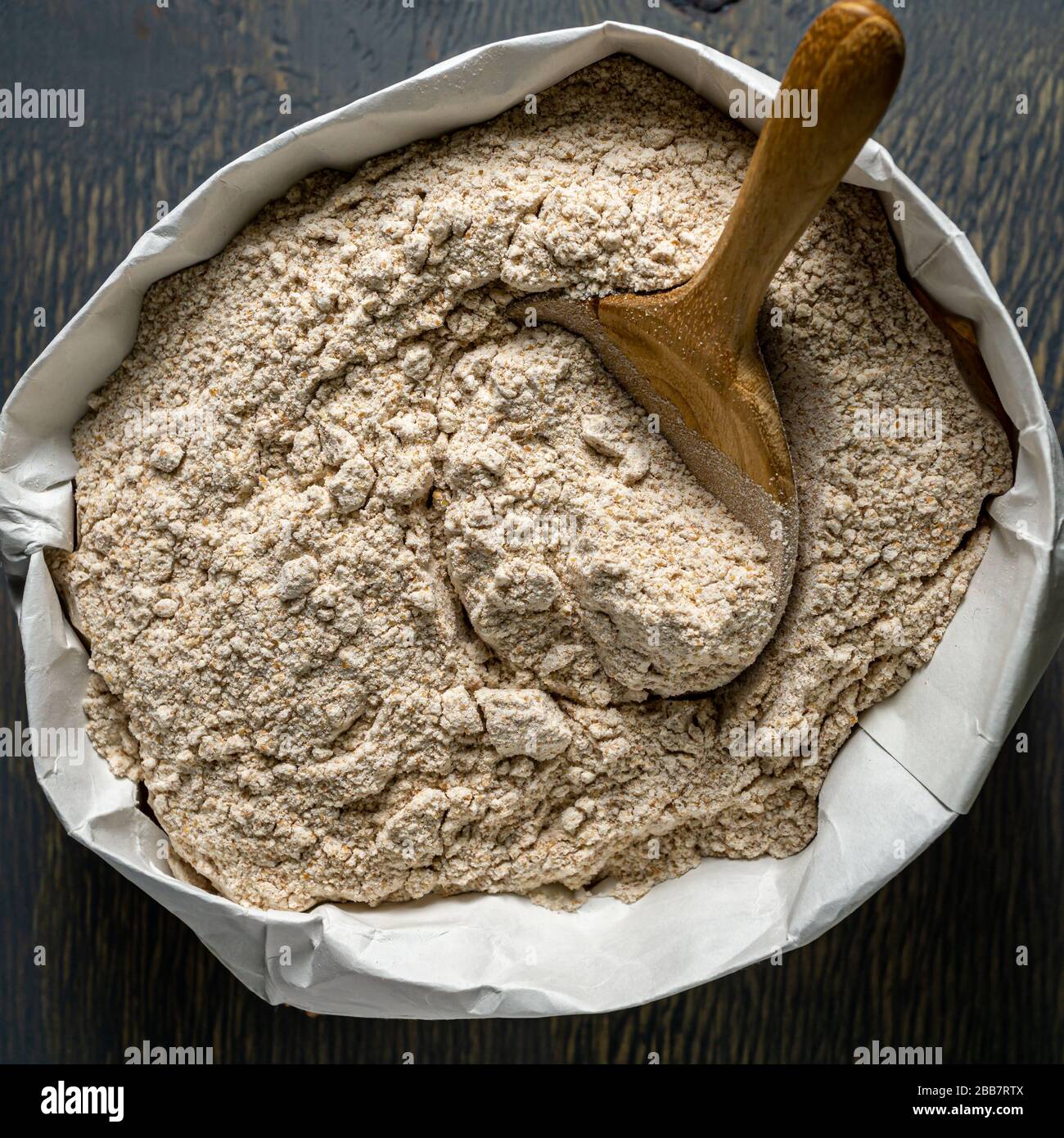 Whole wheat flour, isolated Stock Photo - Alamy