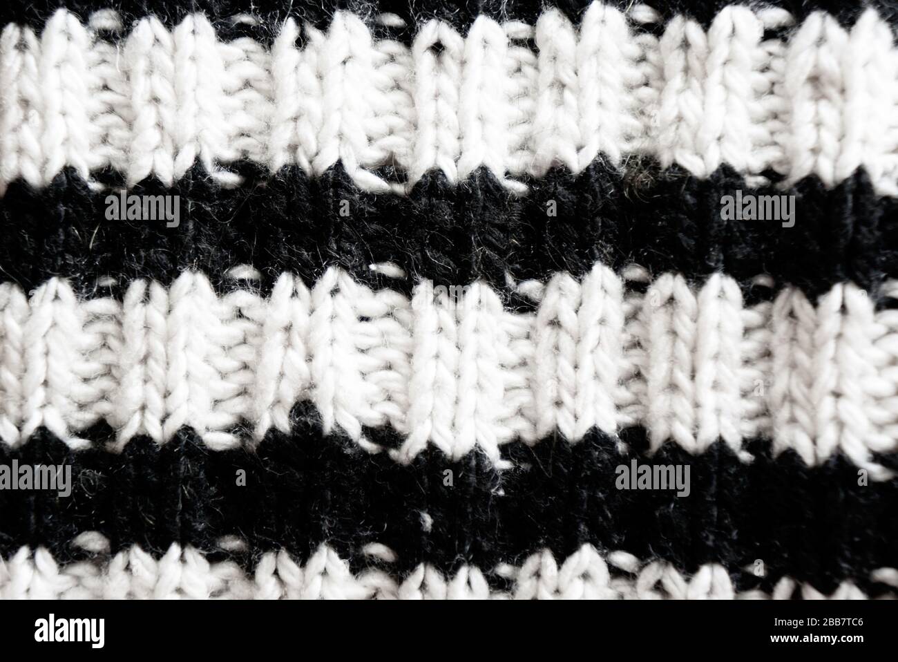 texture of woolen knitted fabric in black and white Stock Photo - Alamy