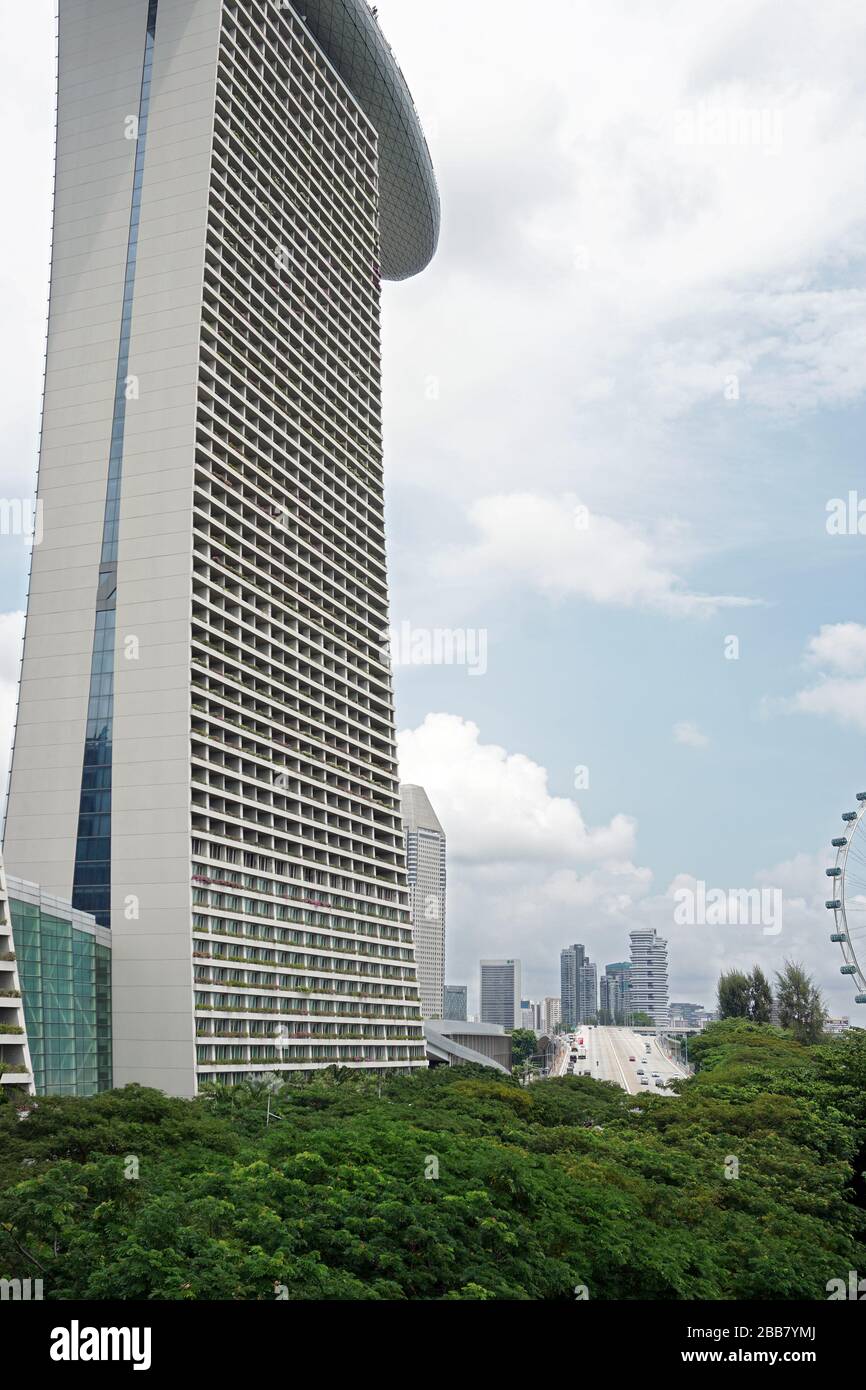 Marina bay sands convention centre hi-res stock photography and images ...