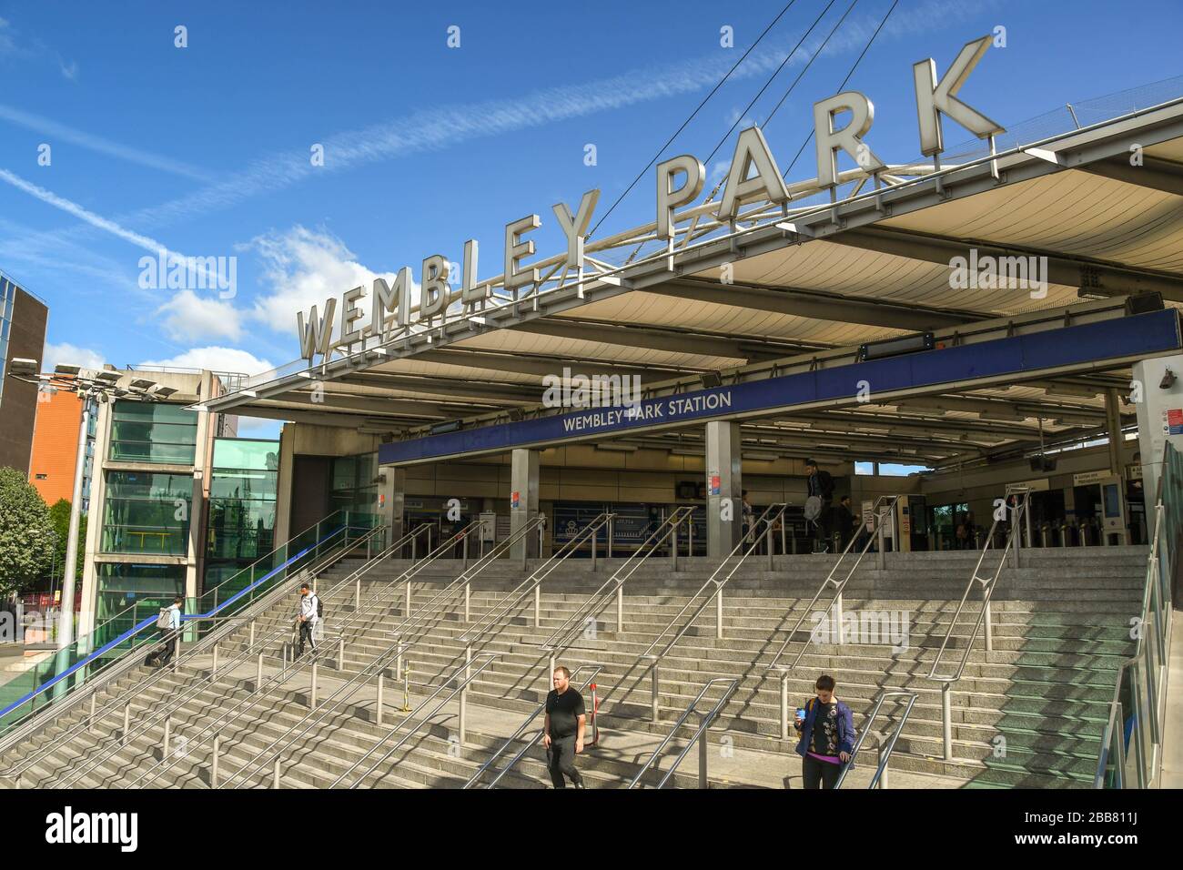 Wembley station hi-res stock photography and images - Alamy