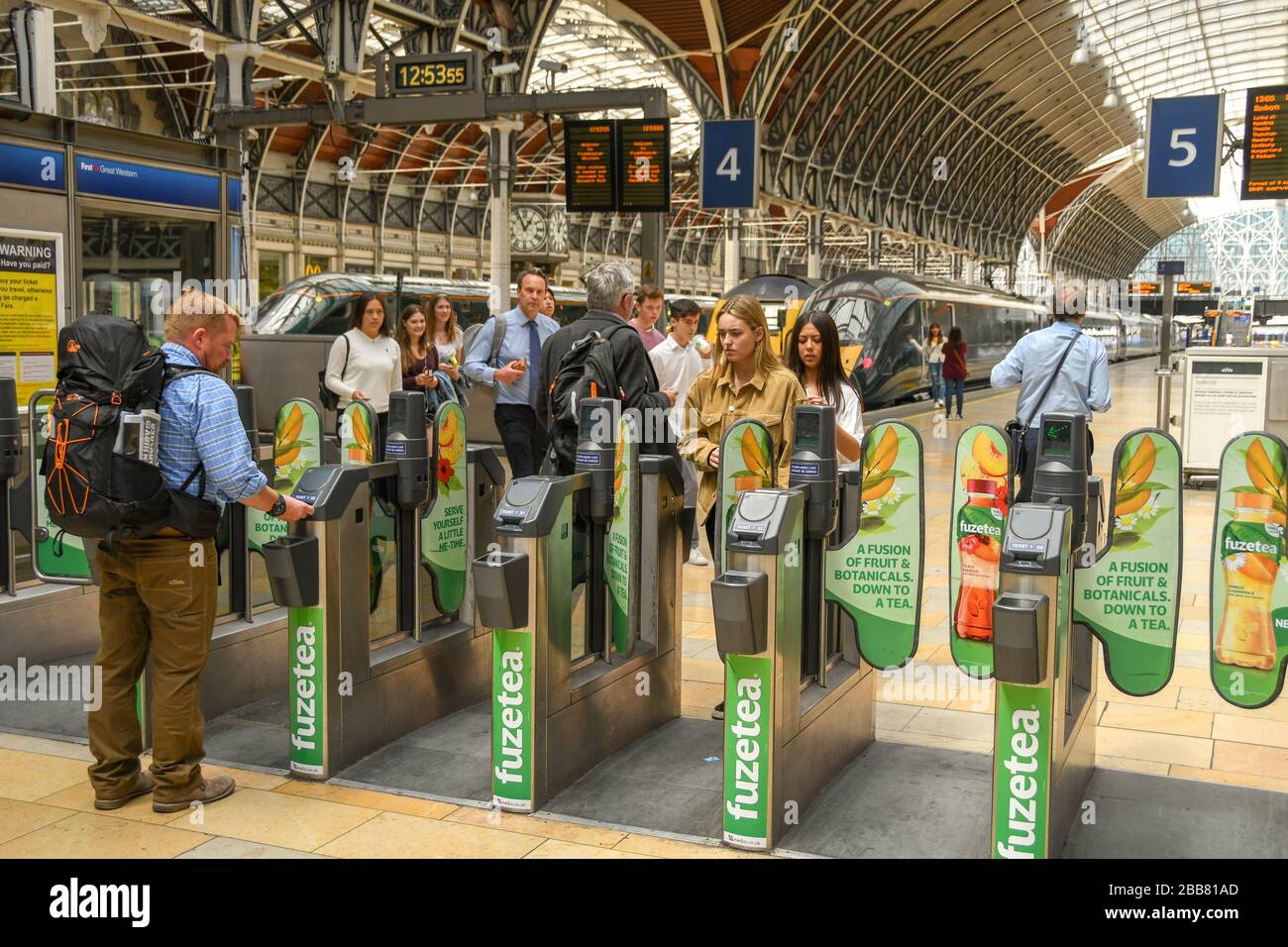 Railway ticket barriers hi-res stock photography and images - Alamy