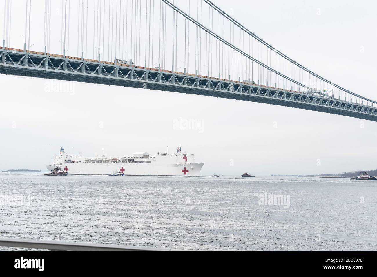 New York, NY - March 30, 2020: USNS Comfort Navy ship with 1000 beds to ...