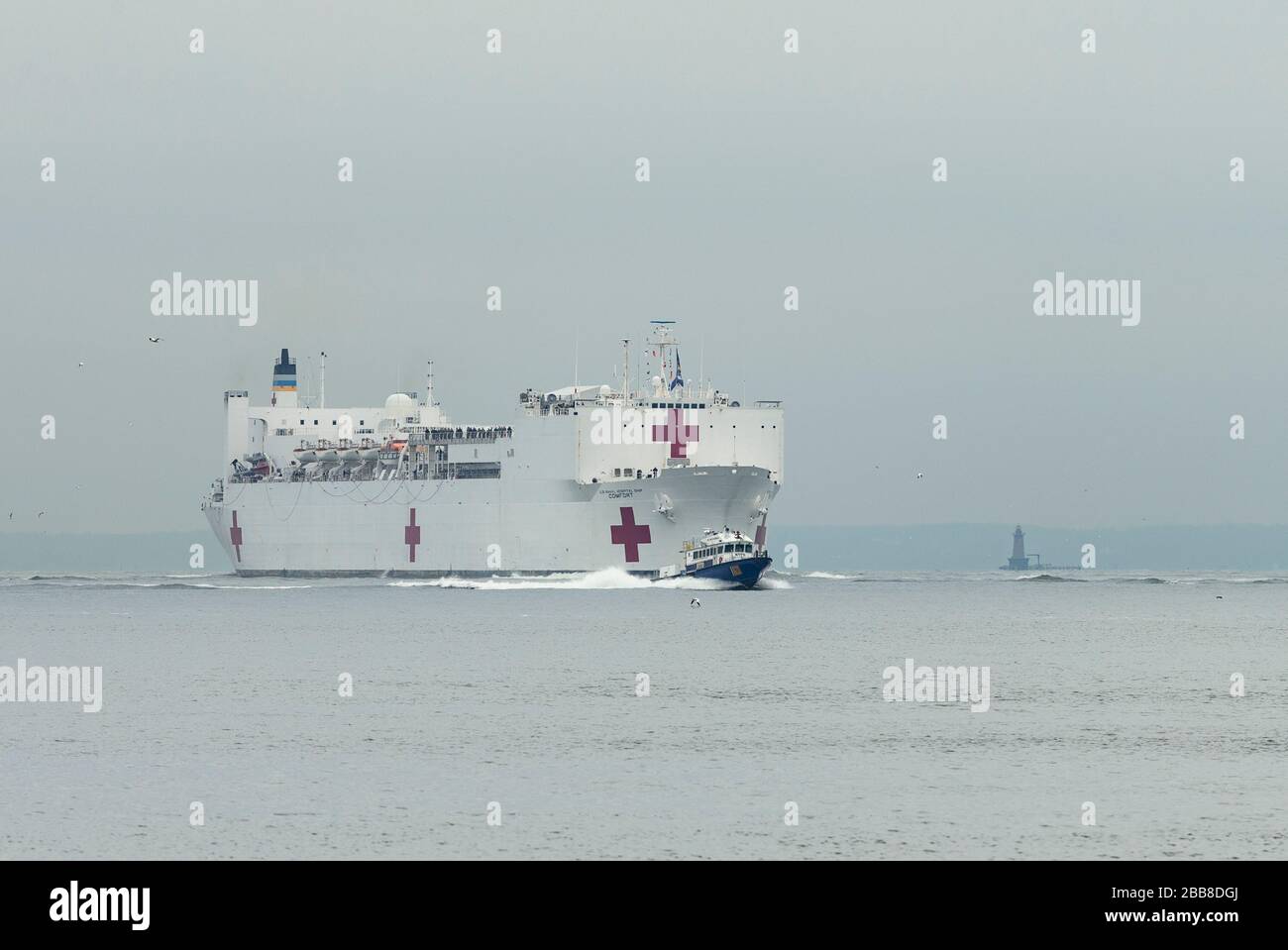 New York, NY - March 30, 2020: USNS Comfort Navy ship with 1000 beds to ...
