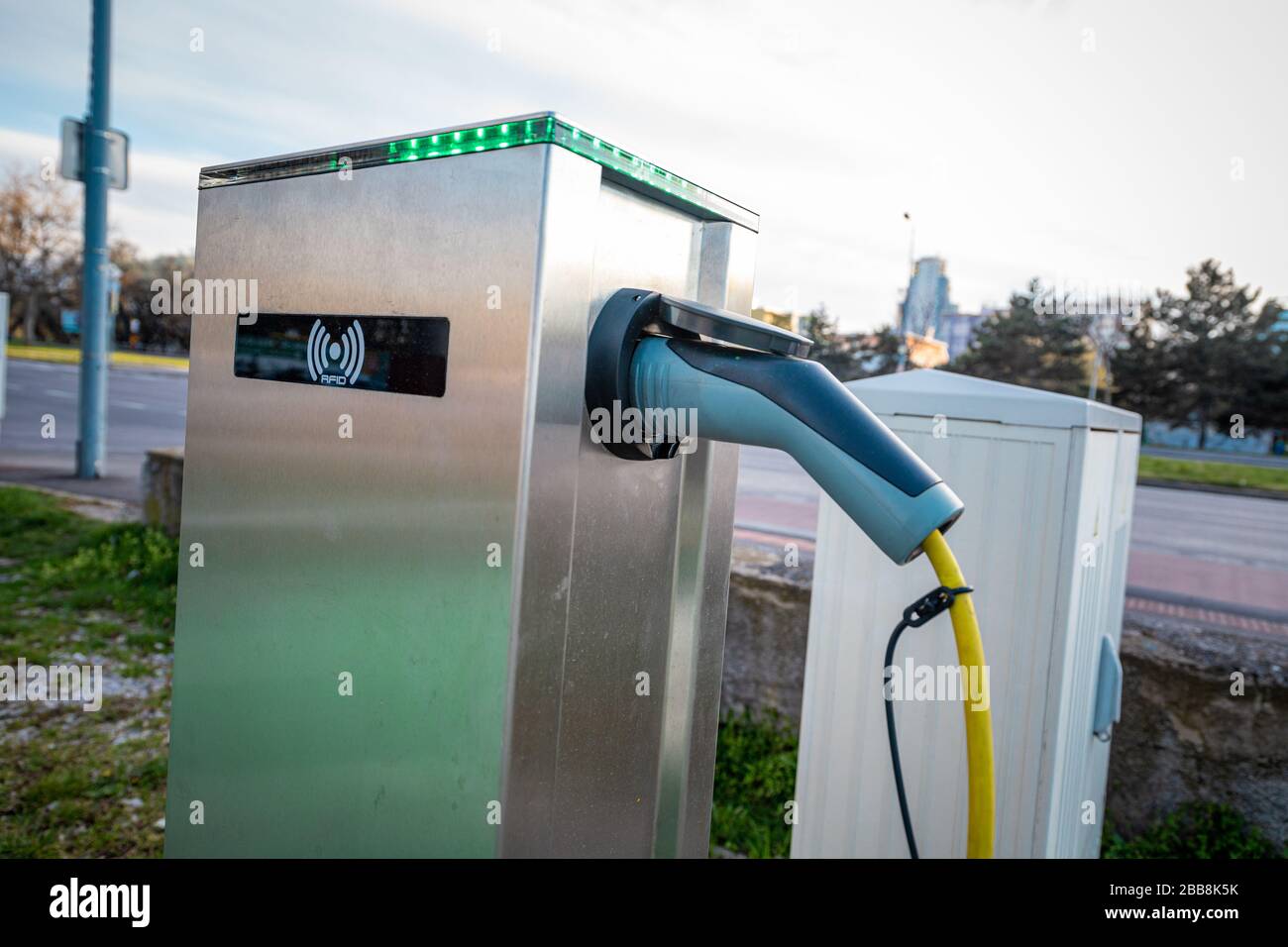 Street electricity box hi-res stock photography and images - Alamy