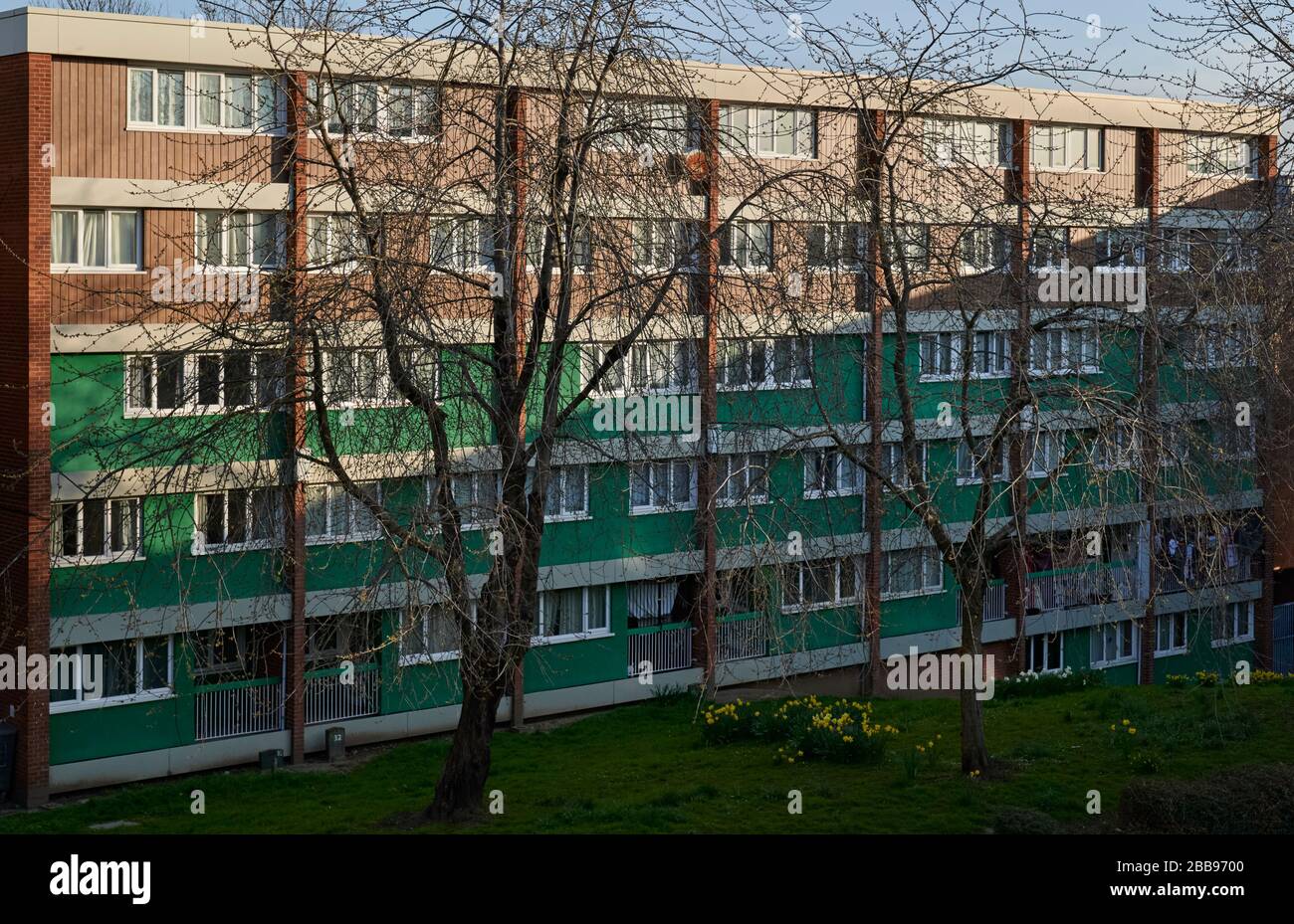 Shadow falling across building hi-res stock photography and images - Alamy