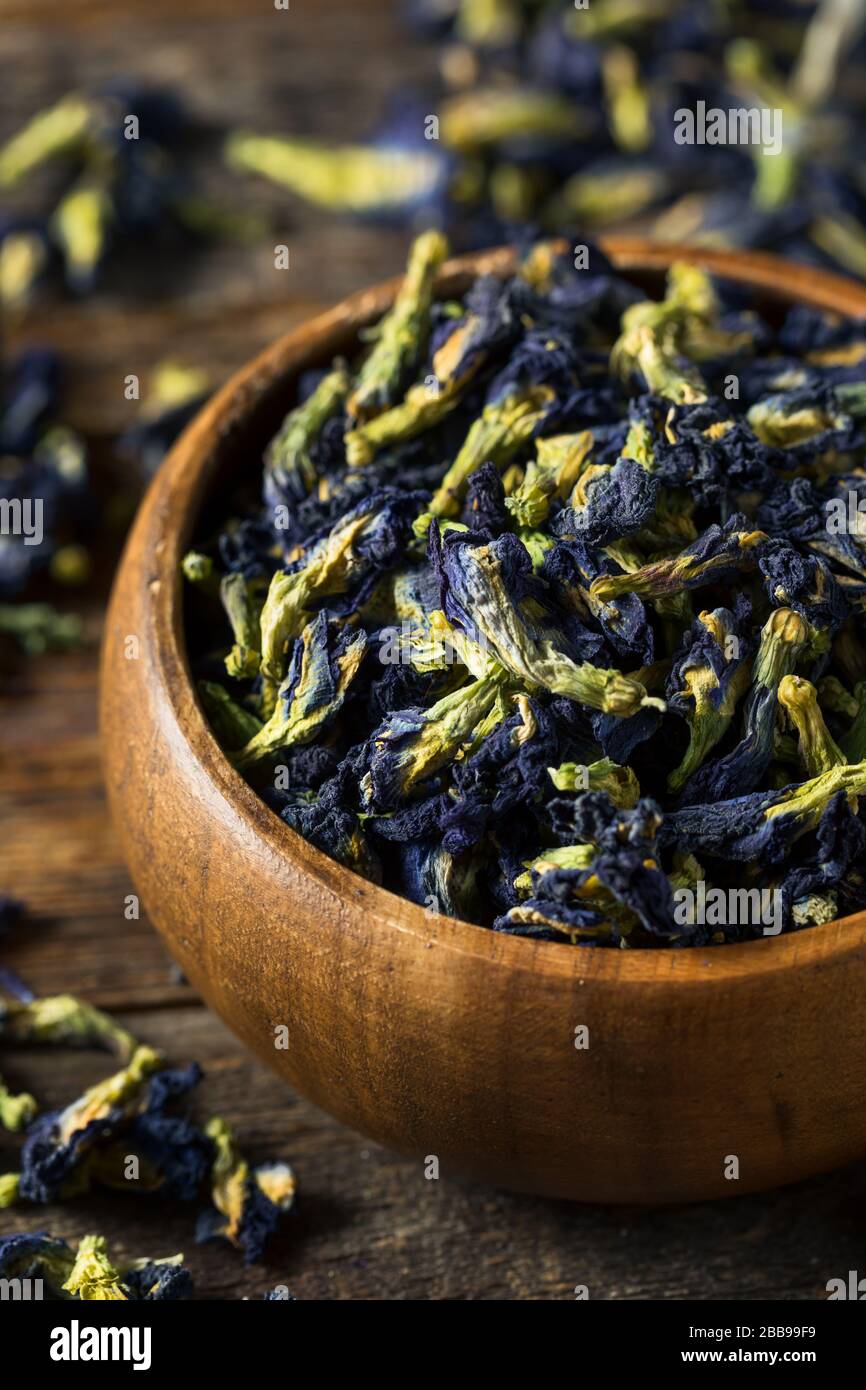 Butterfly pea flowers hi-res stock photography and images - Alamy