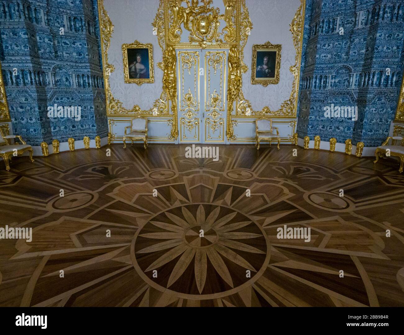 Parquet floor palace hi-res stock photography and images - Alamy