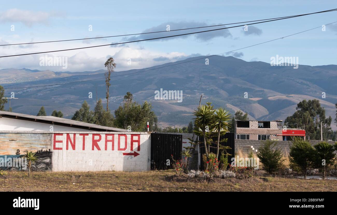 QUITO, ECUADOR - JULY 29, 2018: An entrance sign written in Spanish ...