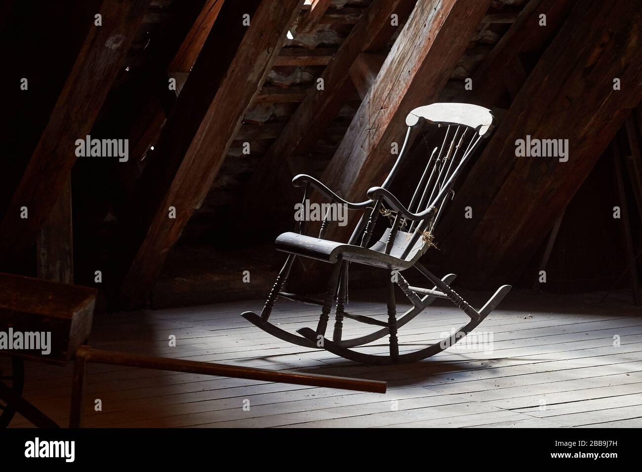 Old rocking chair hi-res stock photography and images - Alamy
