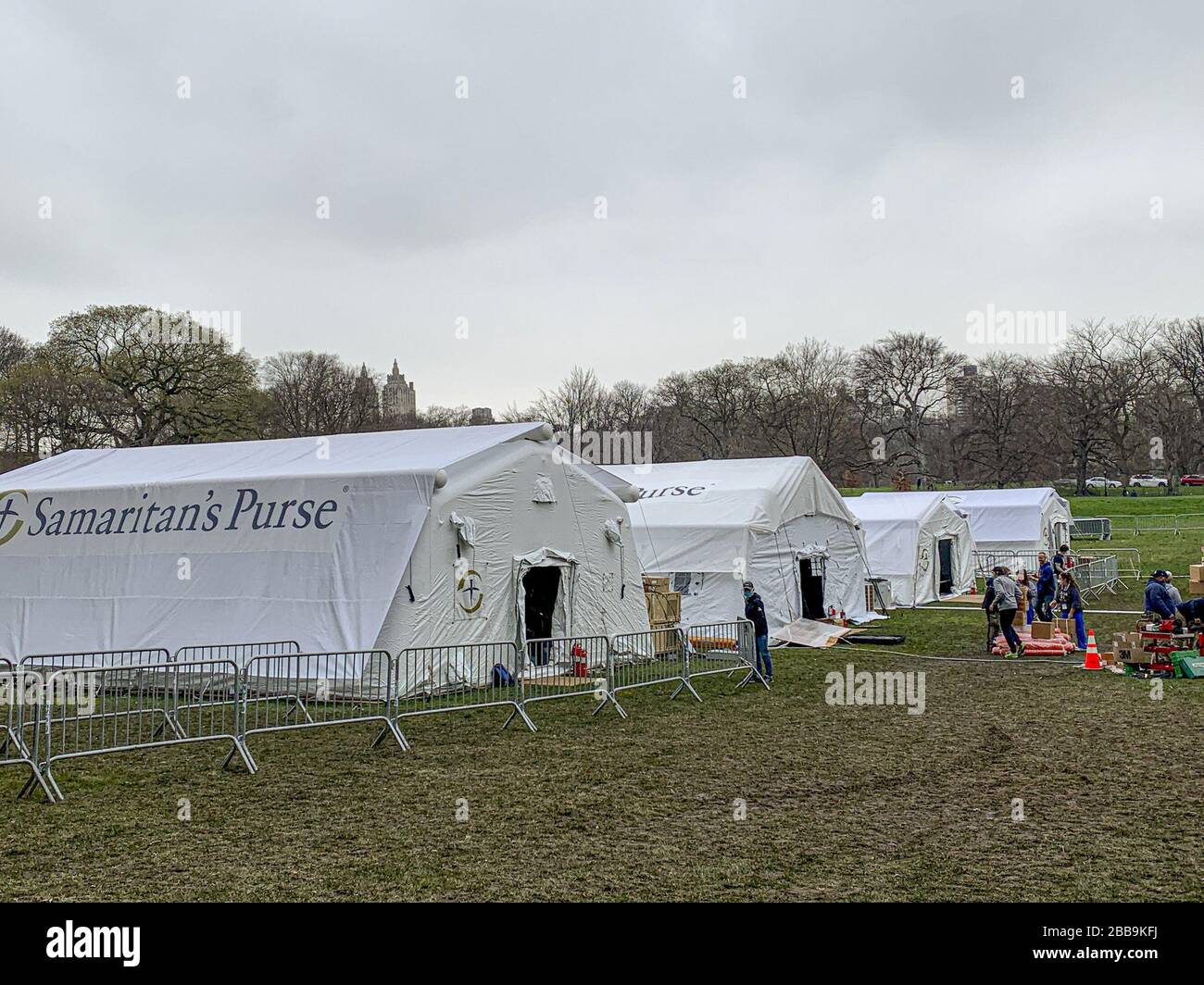 New York, USA. 30th Mar 2020. (NEW) Covid-19: Samaritan's Purse 68-bed ...
