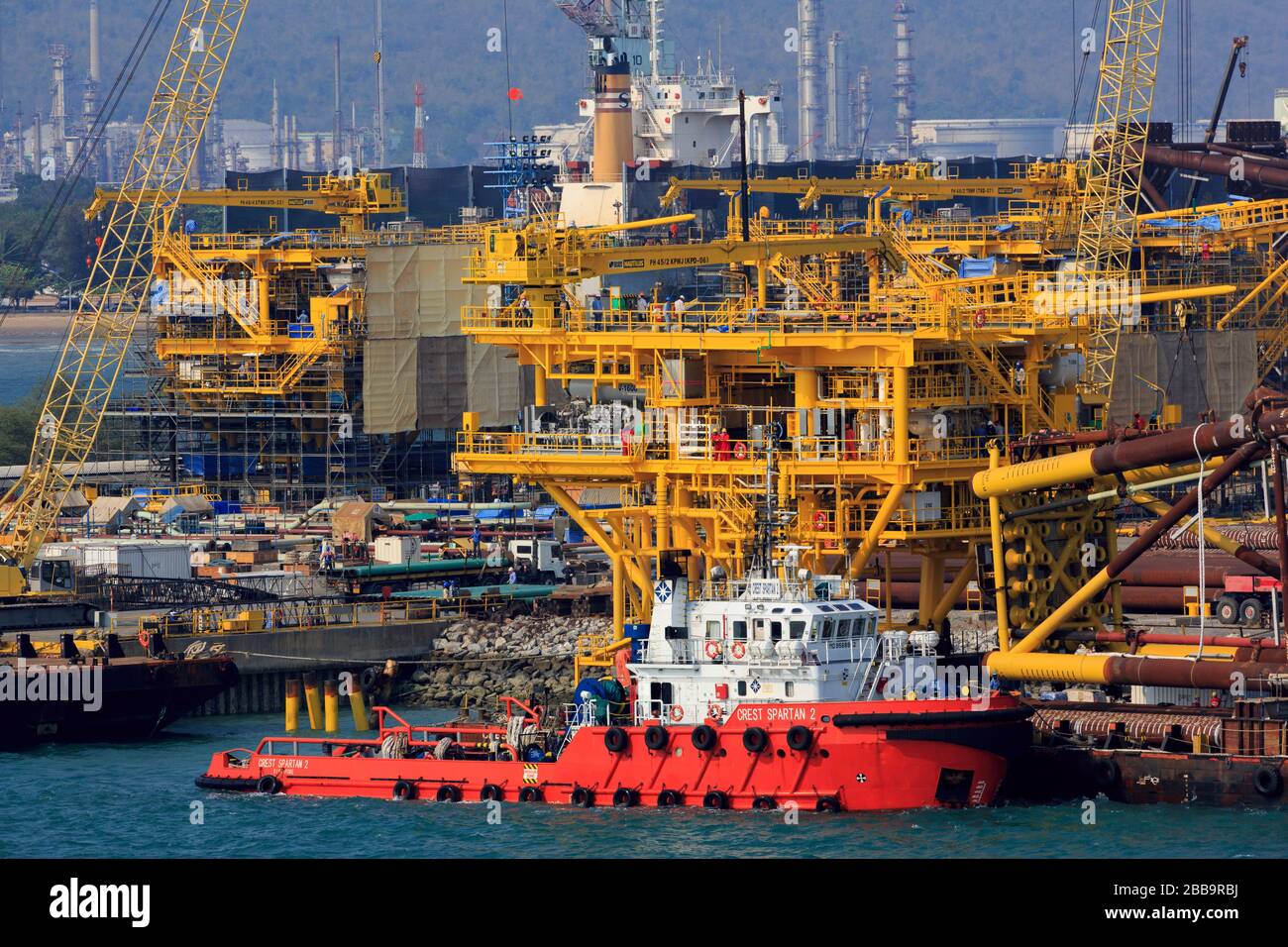 Oil Rig Container Ship In High Resolution Stock Photography and Images ...