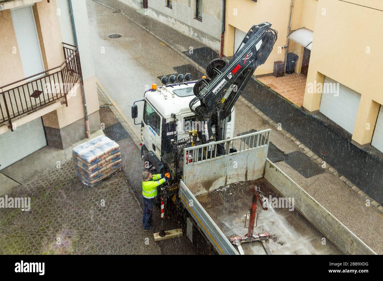 Crane driver hi-res stock photography and images - Alamy