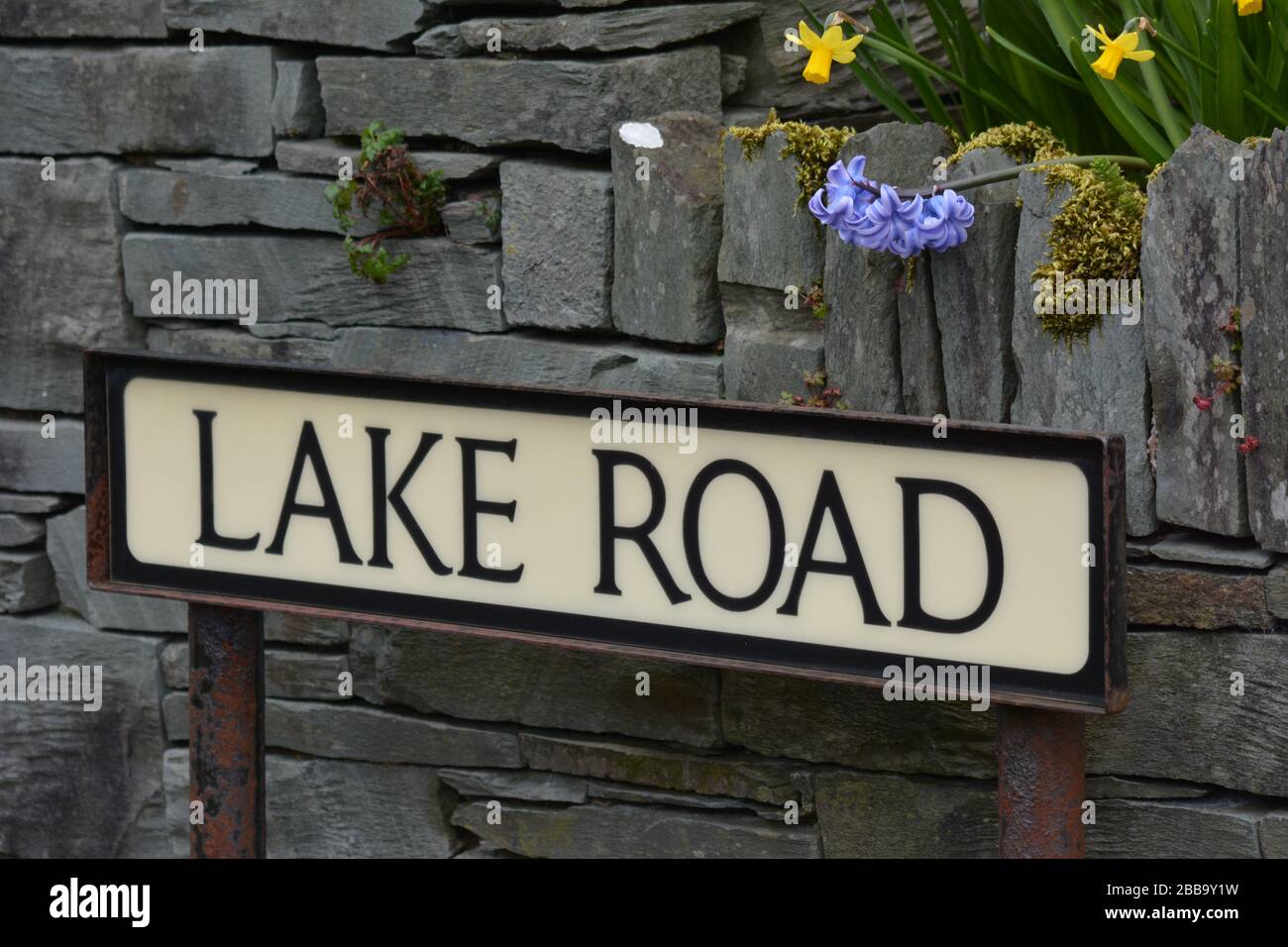 Signpost keswick uk hi-res stock photography and images - Alamy