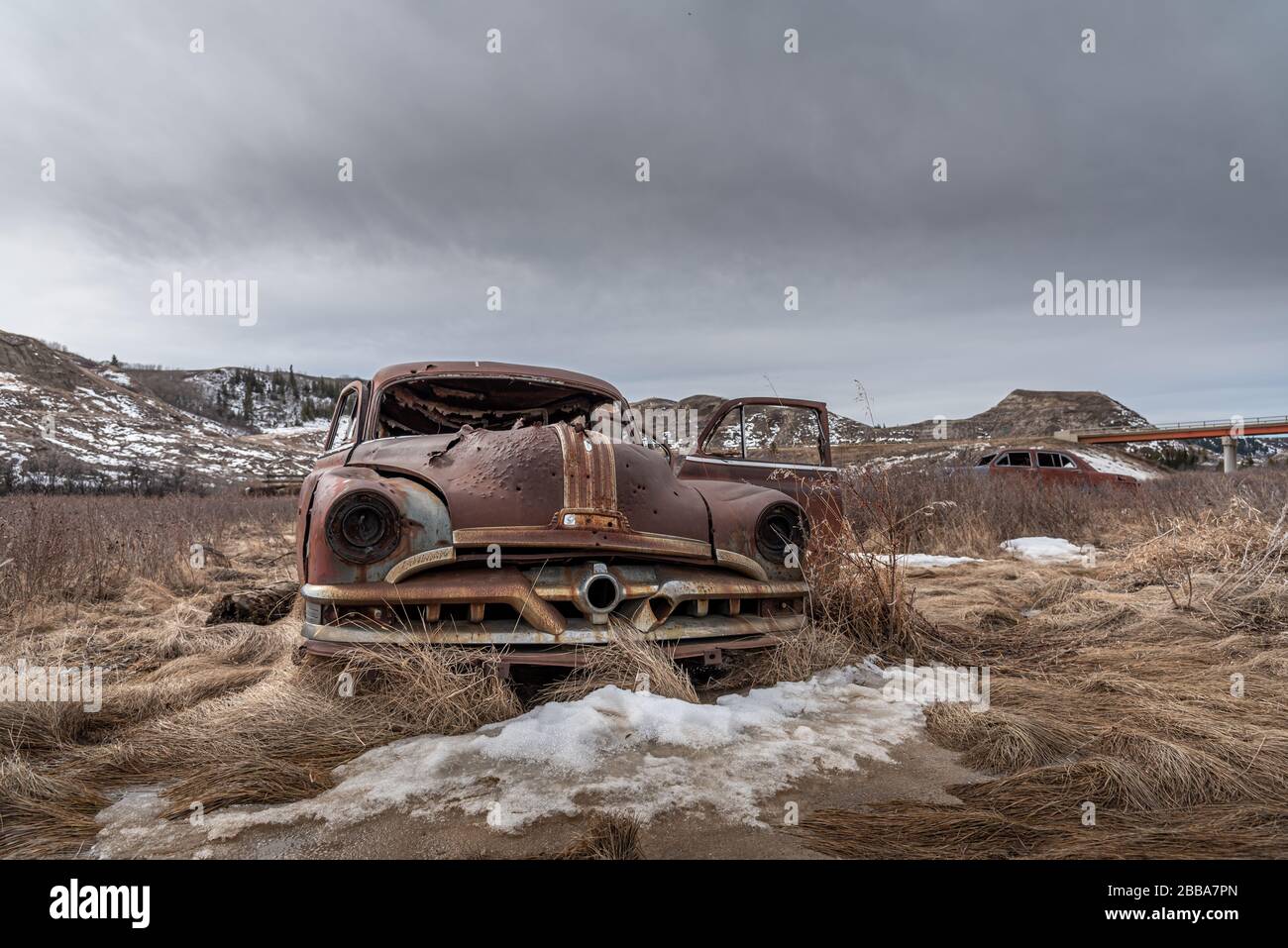 Old abandoned cars in the badlands of Alberta, Canada Stock Photo - Alamy