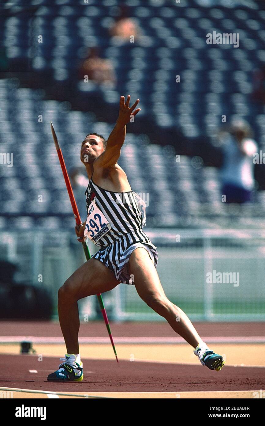 Dan O'Brien (USA) competing in the decathlon at the 1996 US Olympic ...
