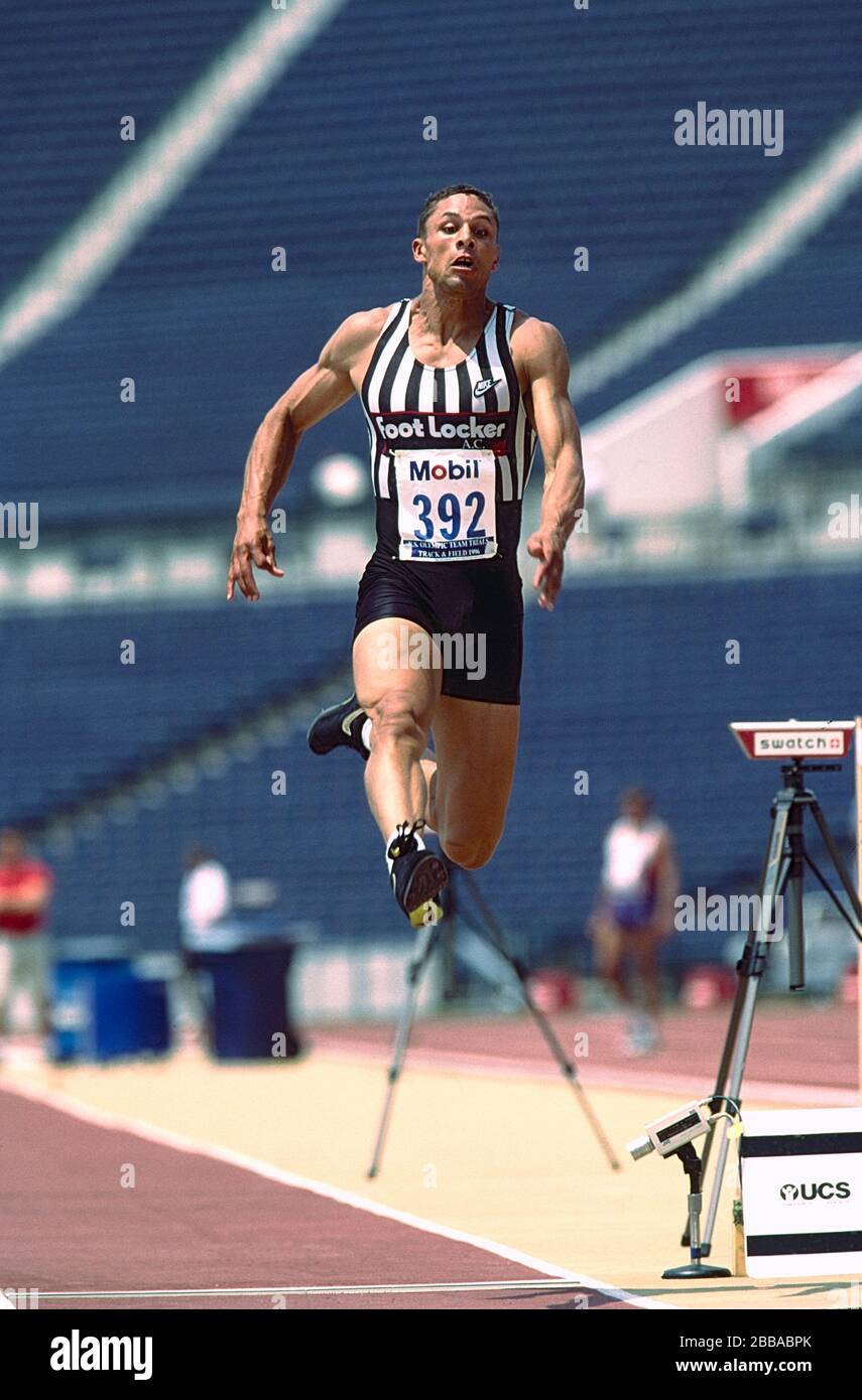 Dan O'Brien (USA) competing in the decathlon at the 1996 US Olympic ...