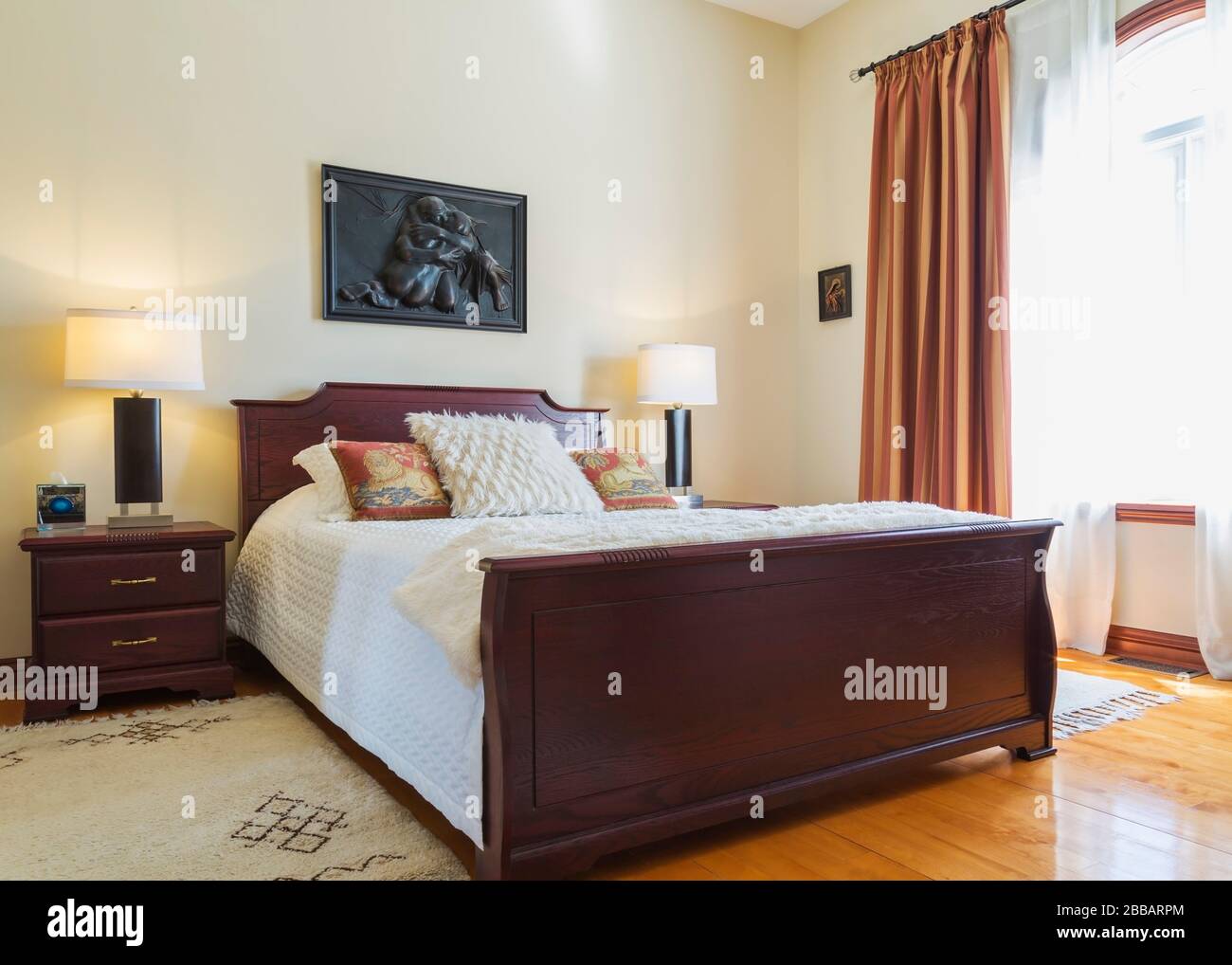 Luxurious house inside hi-res stock photography and images - Alamy