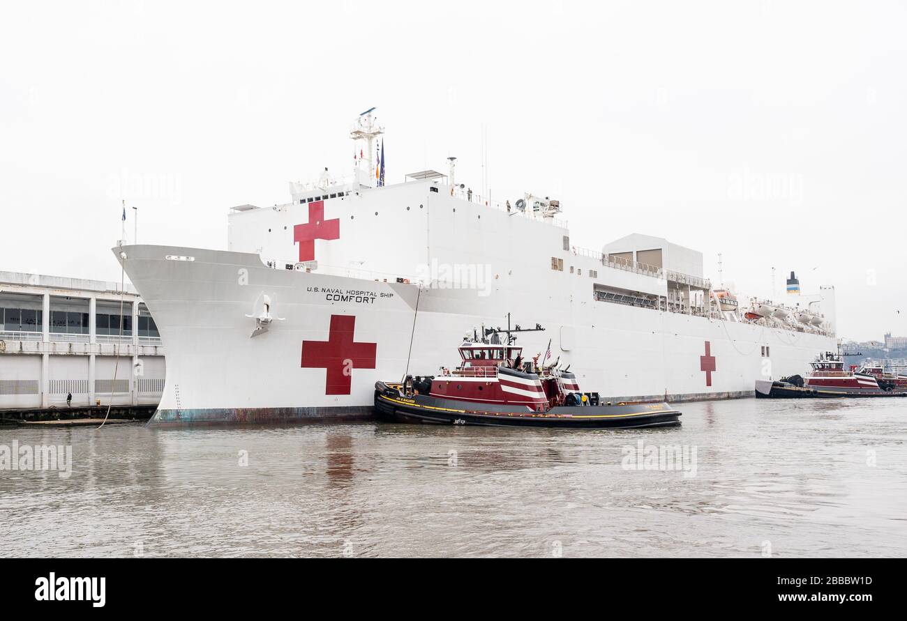 The USNS Comfort docking at Pier 90 in New York Harbor Stock Photo - Alamy