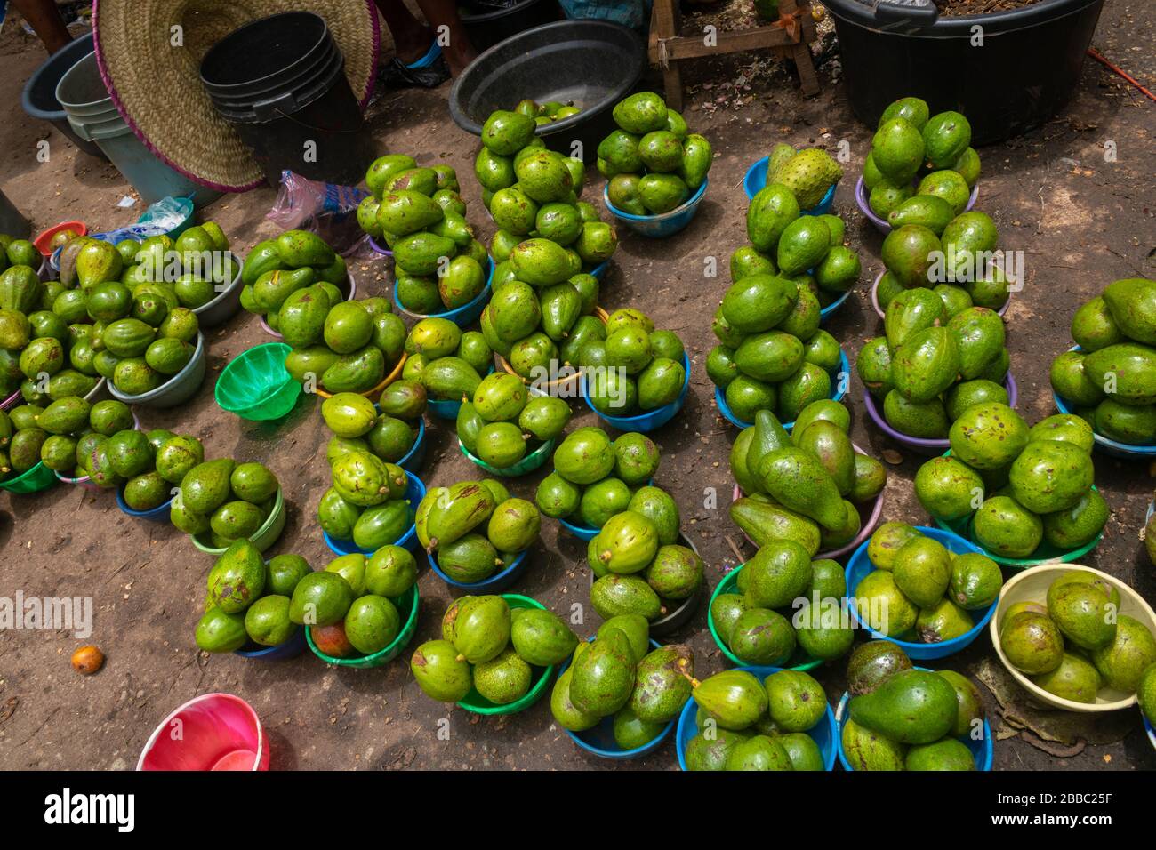 New Benin Market in Benin City, Edo State, Nigeria, West Africa Stock ...