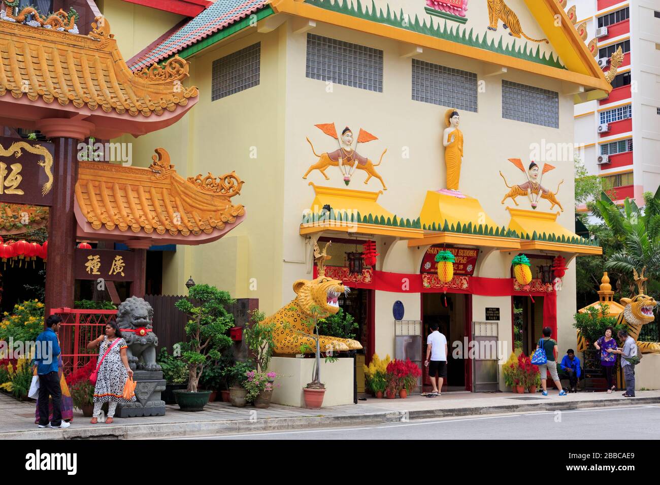 Little india sakya muni buddha hi-res stock photography and images - Alamy