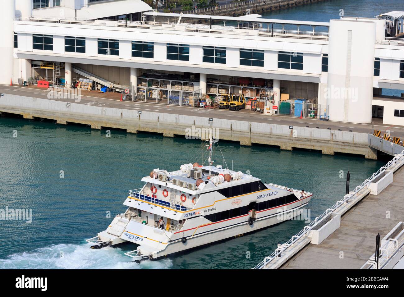 Ferry harbourfront terminal singapore hi-res stock photography and ...