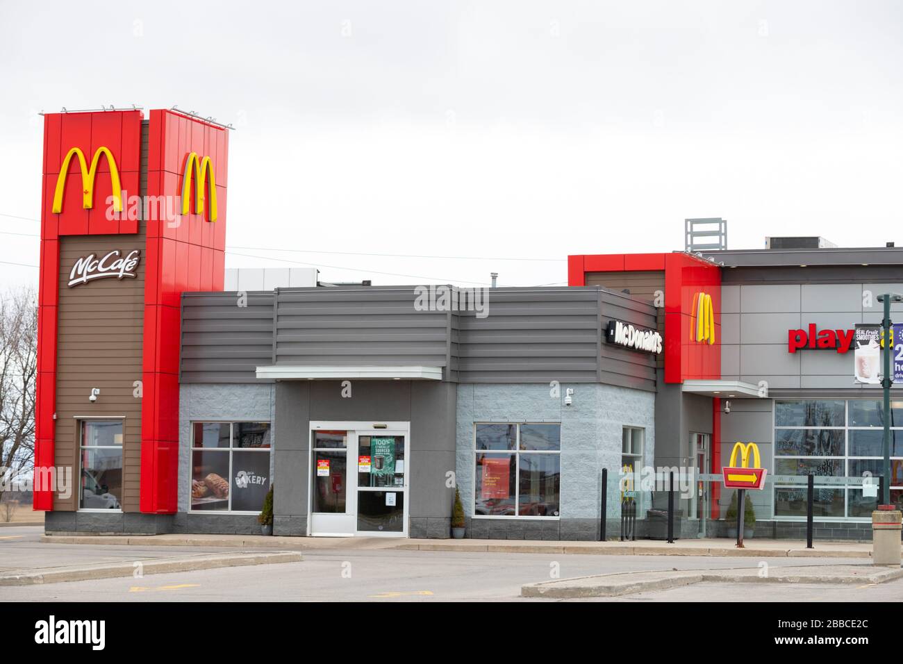 Wide shot showing a section of the outside a McDonalds restaurant Stock ...