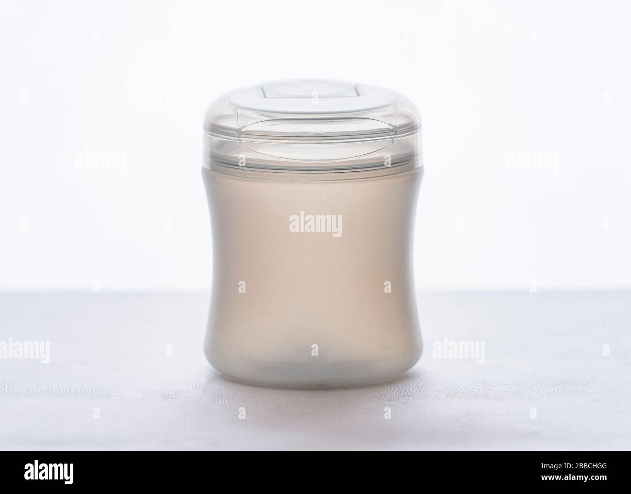 Empty chewing gum box Stock Photo - Alamy