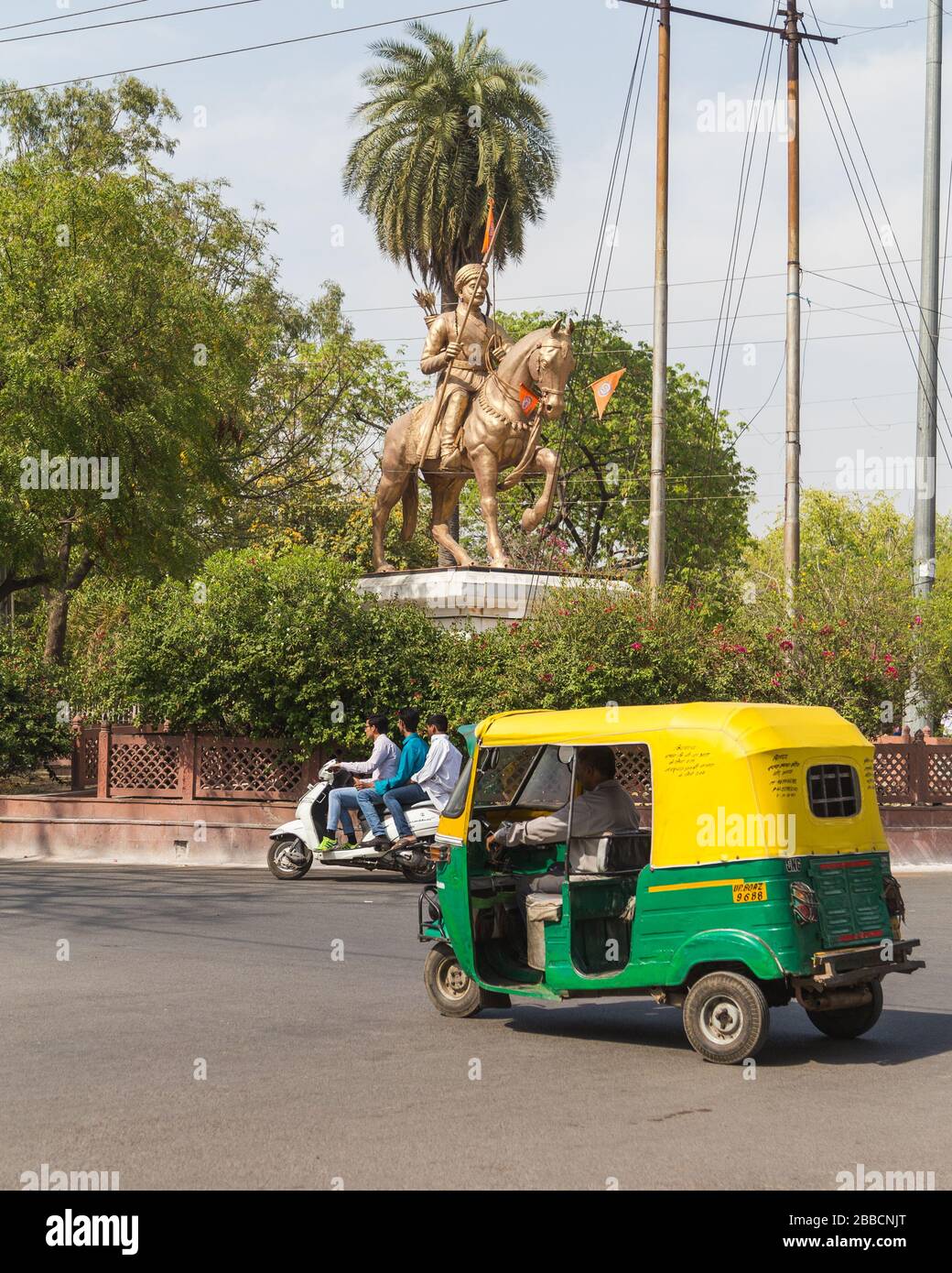 Rickshaws motor hi-res stock photography and images - Alamy
