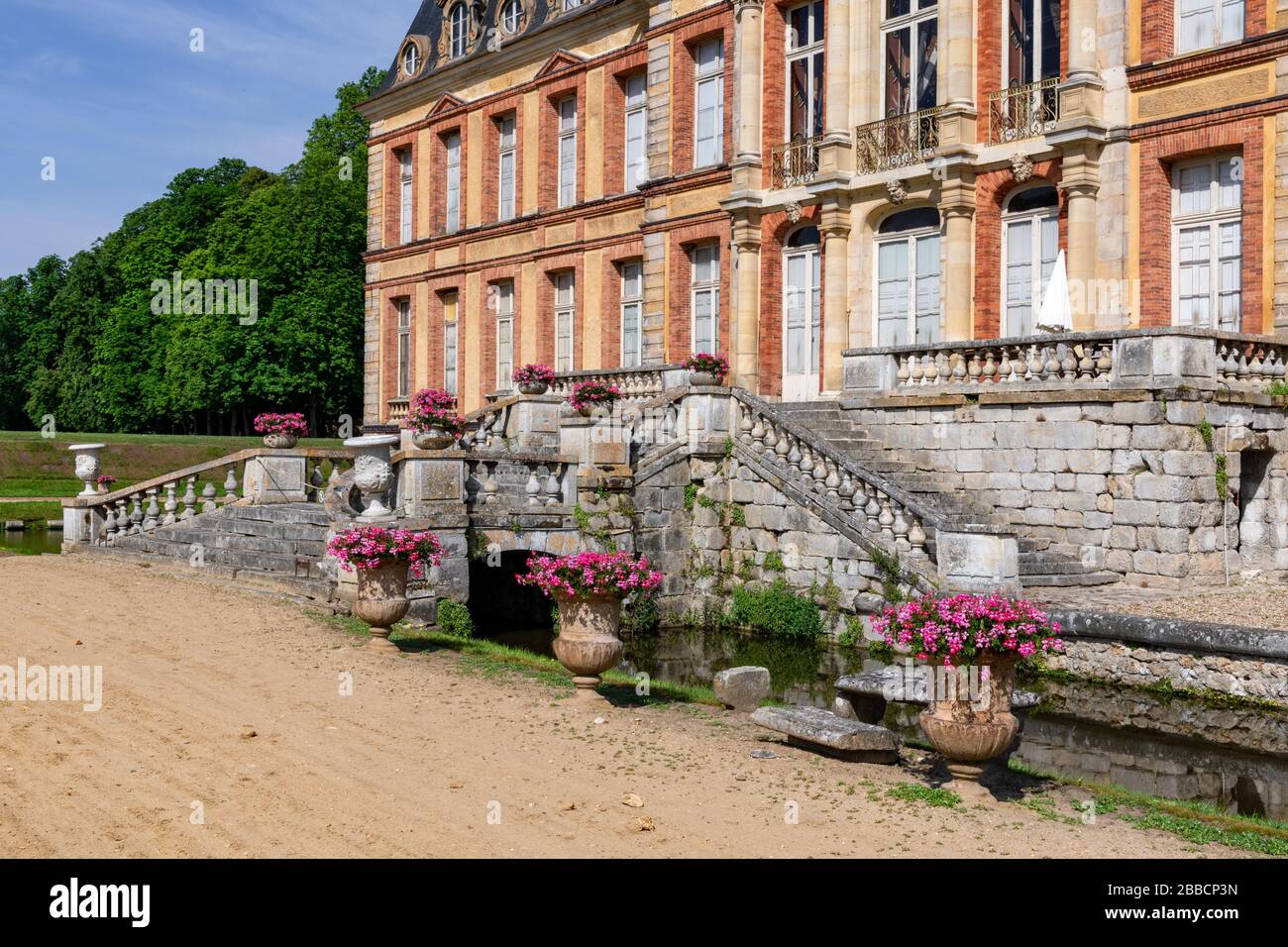 France castles hi-res stock photography and images - Alamy