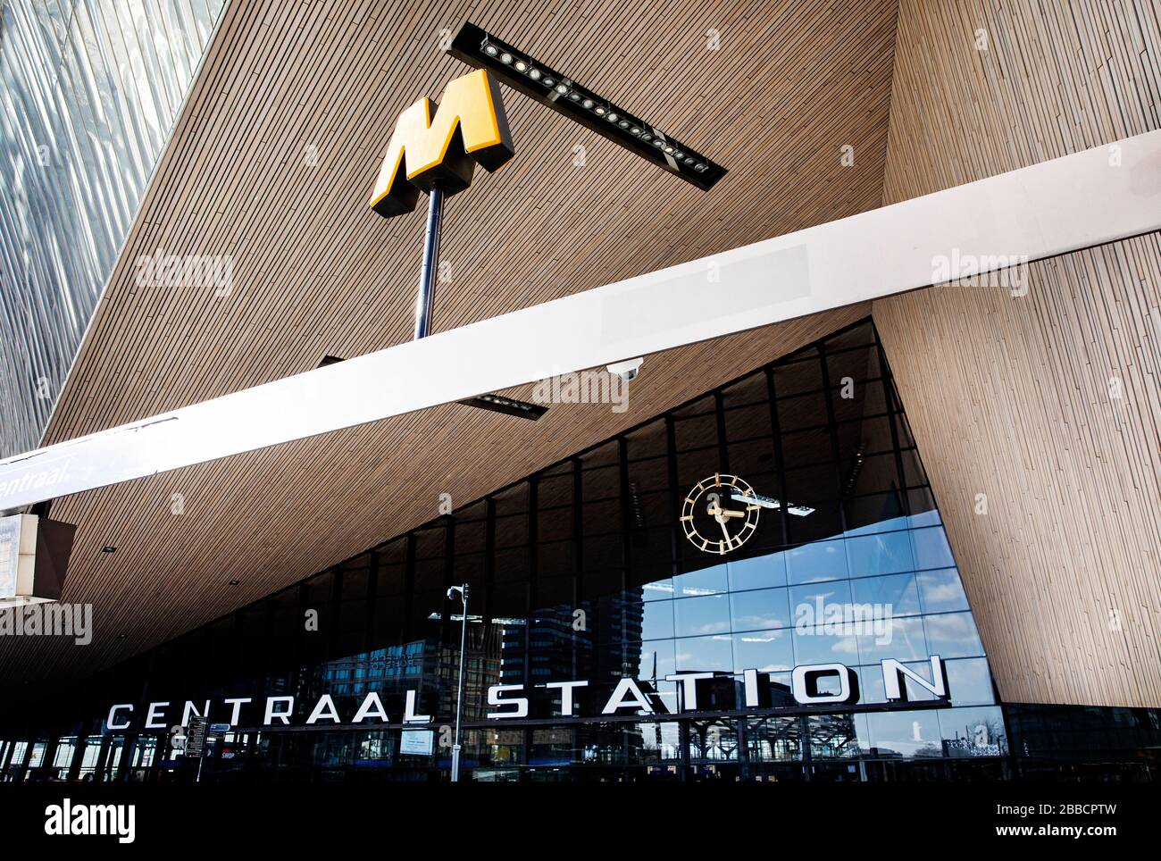 Metro subway sign diagonal hi-res stock photography and images - Alamy