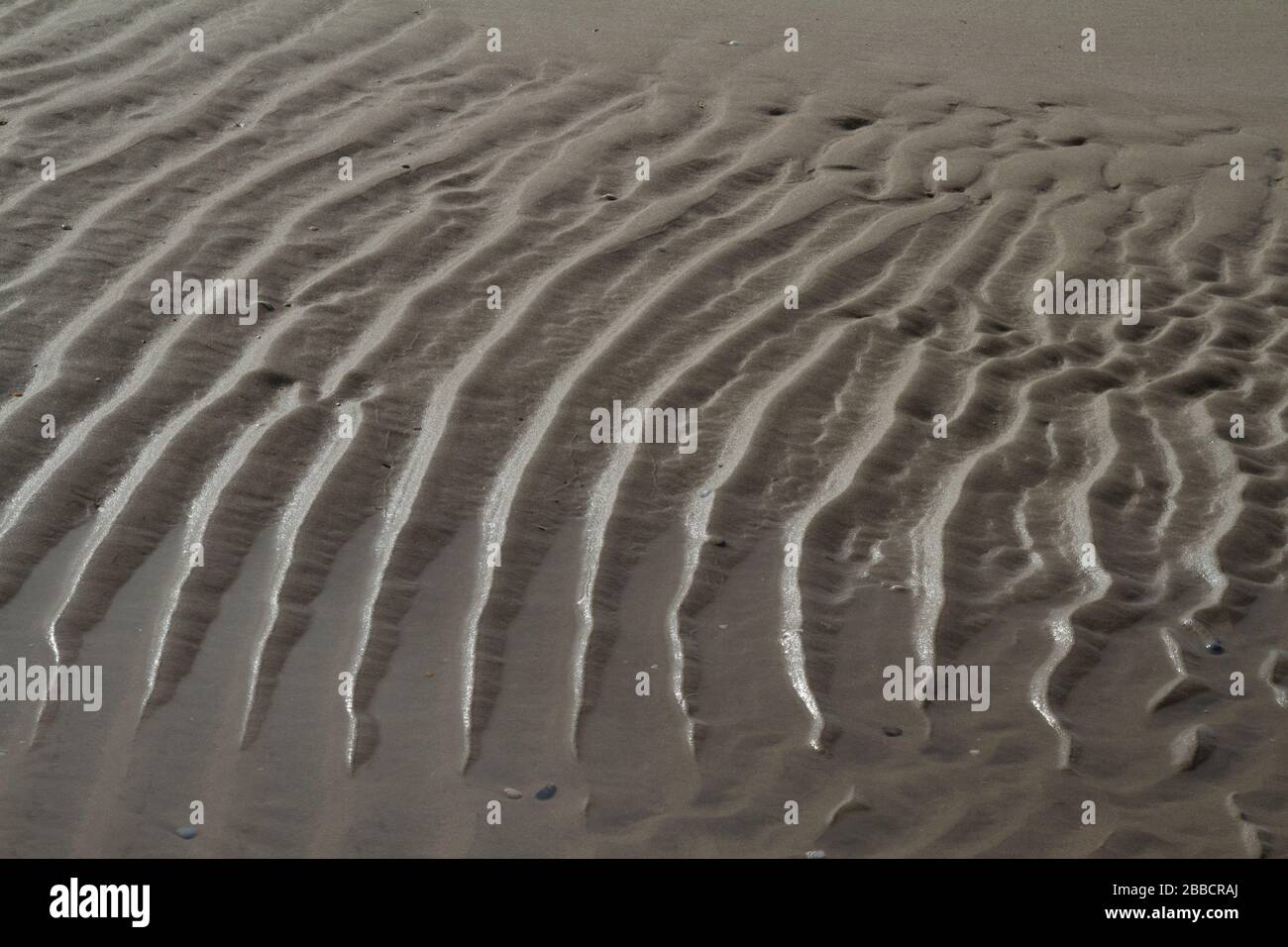 Beach traces hi-res stock photography and images - Alamy
