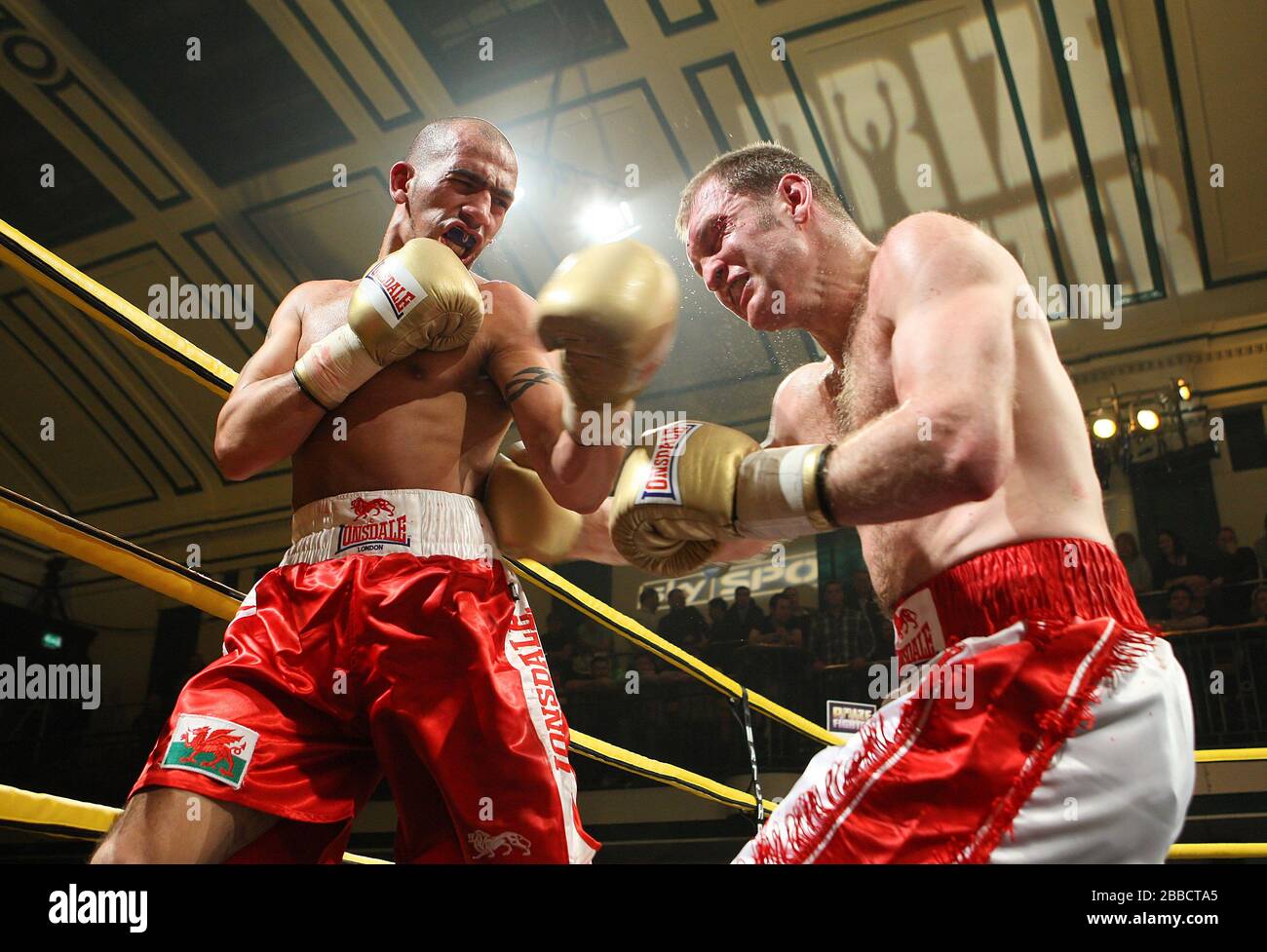 Boxing sinclair hi-res stock photography and images - Alamy