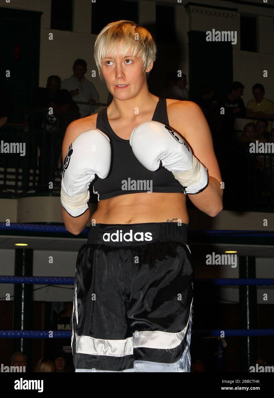 Laura Saperstein (white shorts) defeats Lana Cooper in a Super ...