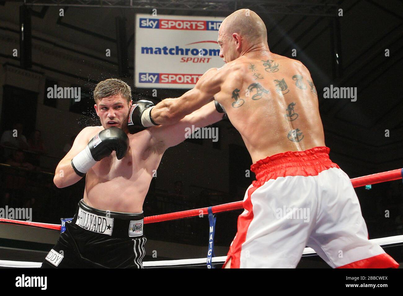 George Hillyard (black shorts) defeats Keiron Grey in a Light ...