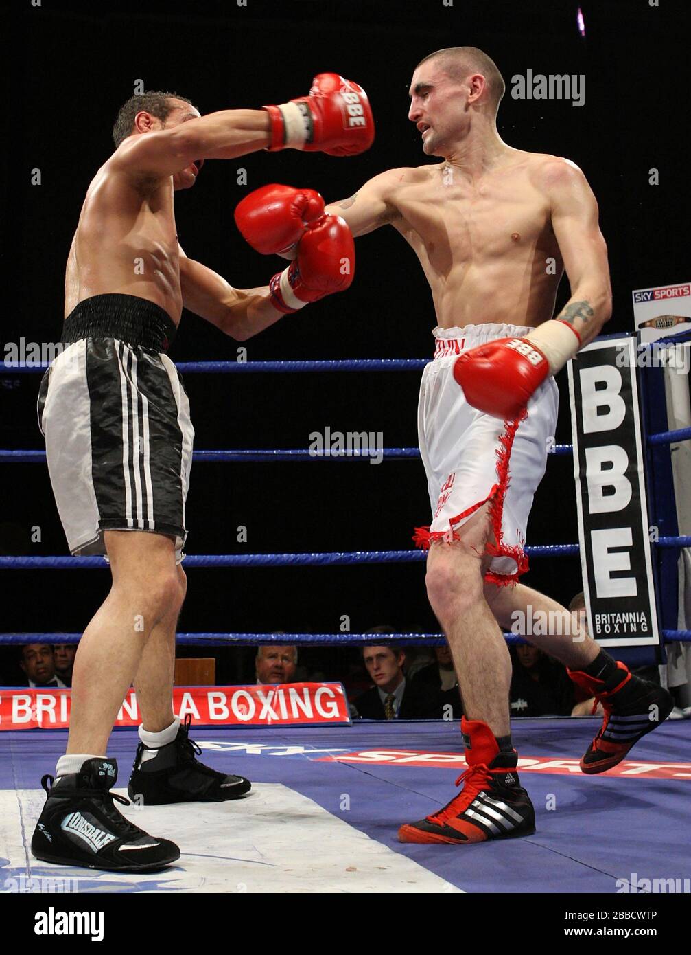 Martin Gethin (Walsall, white/red shorts) defeats Carl Allen ...