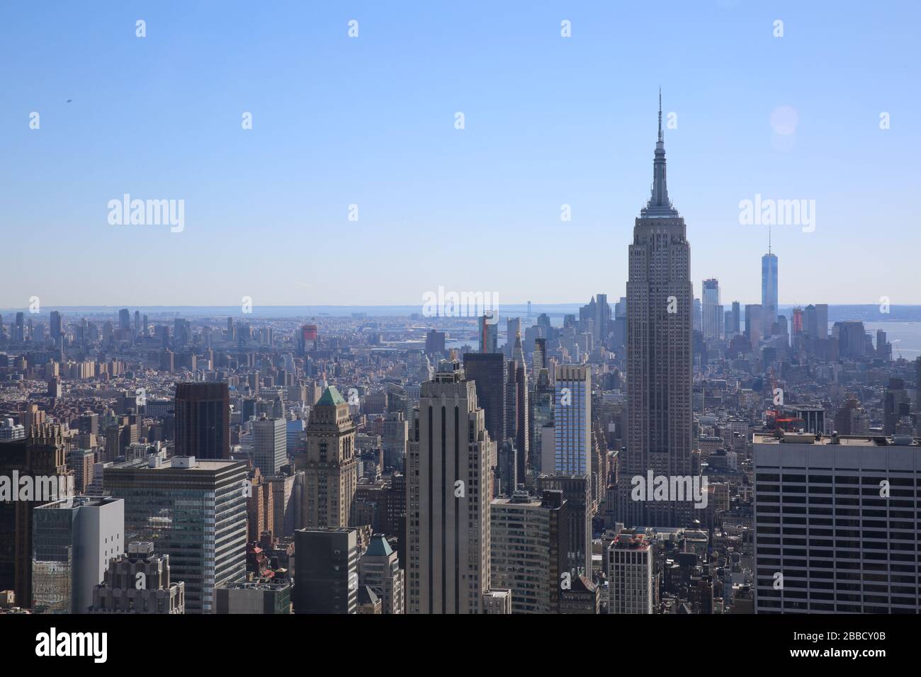 Empire State building in New York skyline Stock Photo - Alamy