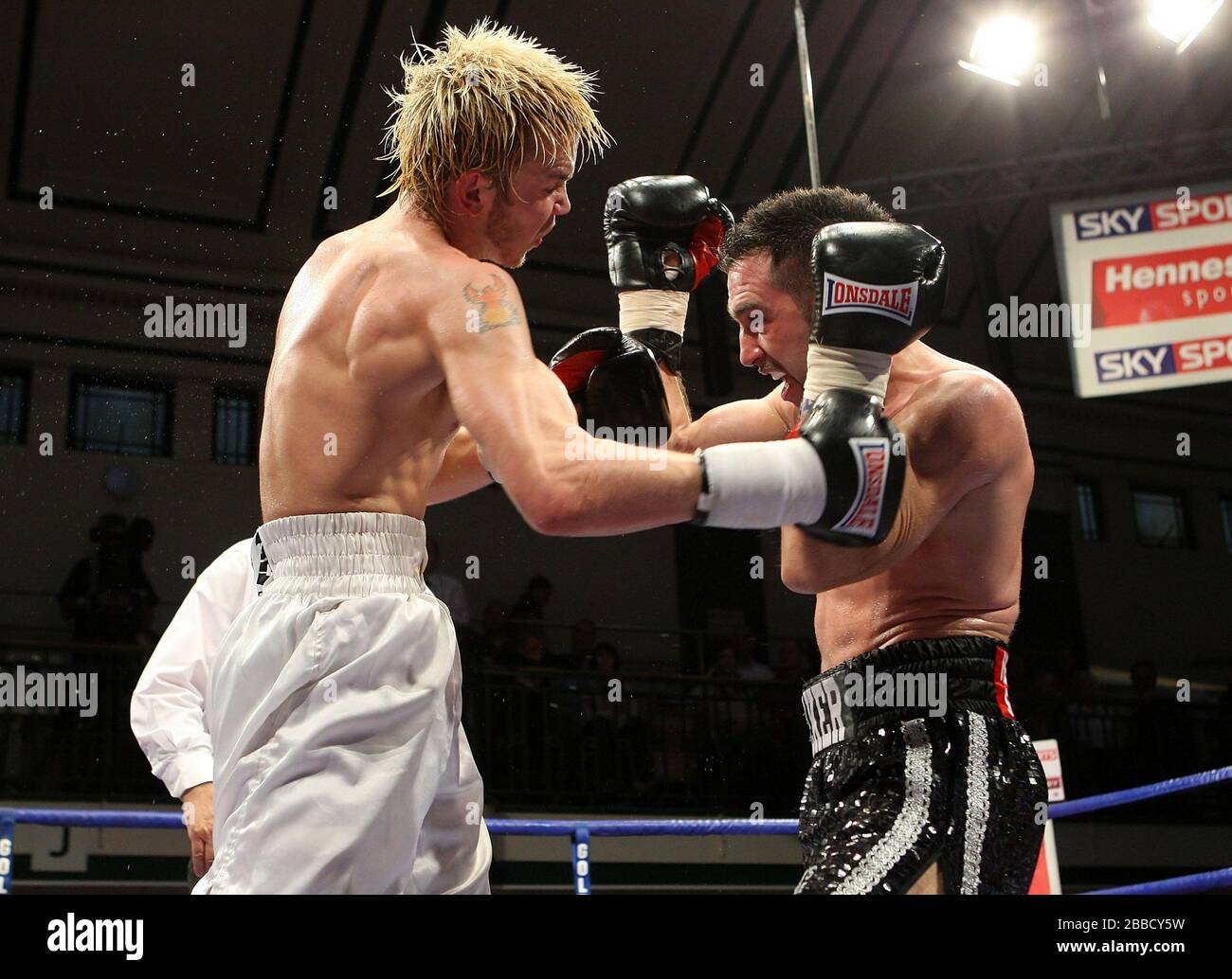 JJ Bird (Peterborough, white shorts) defeats David Walker (Bermondsey ...