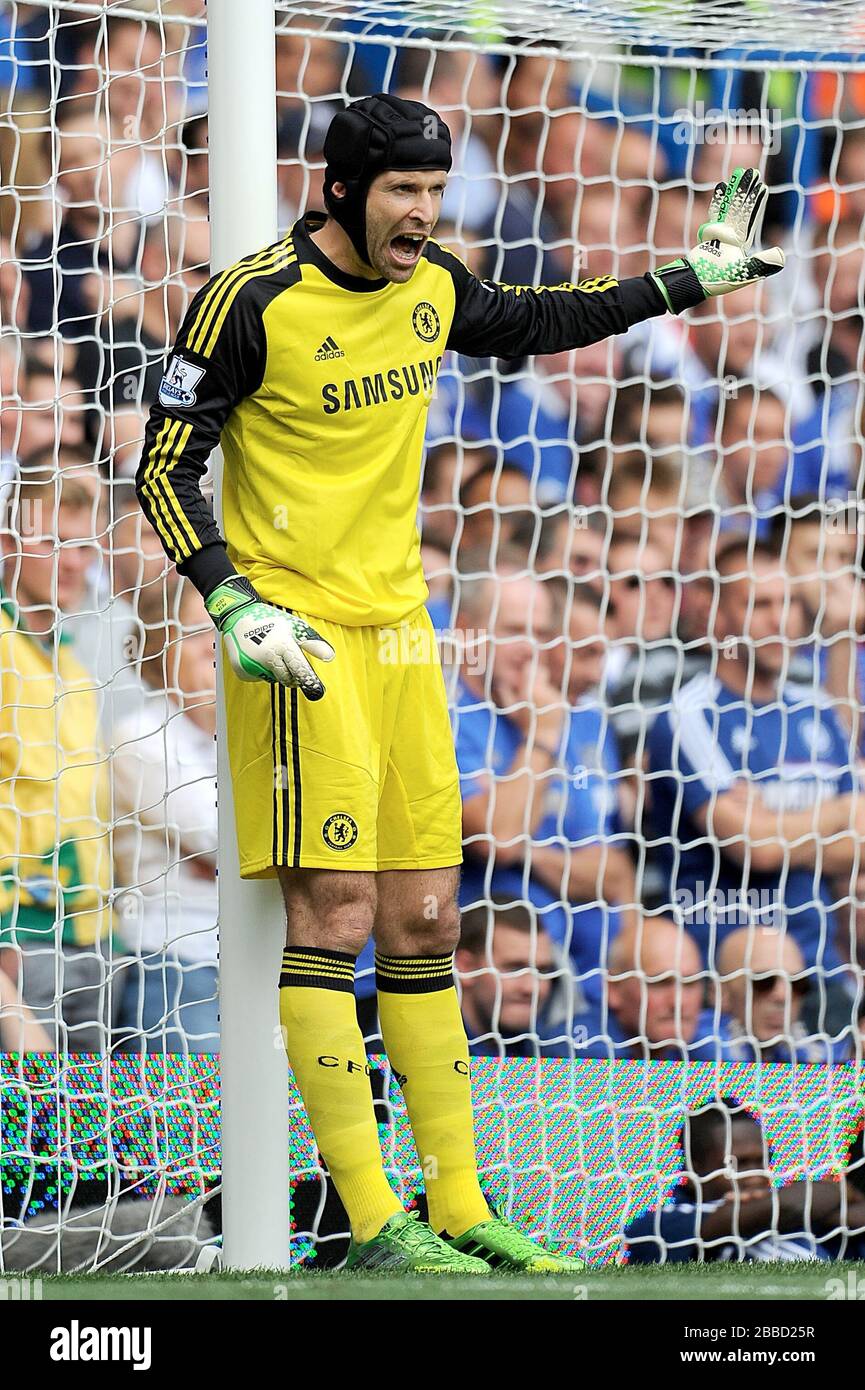 Chelsea goalkeeper Petr Cech Stock Photo - Alamy