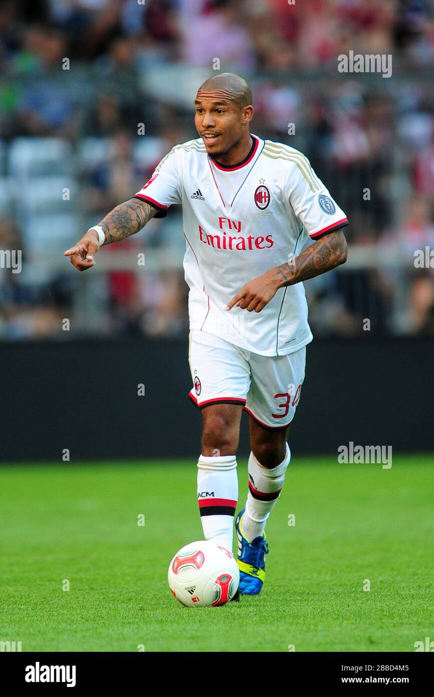 Nigel De Jong, AC Milan Stock Photo - Alamy