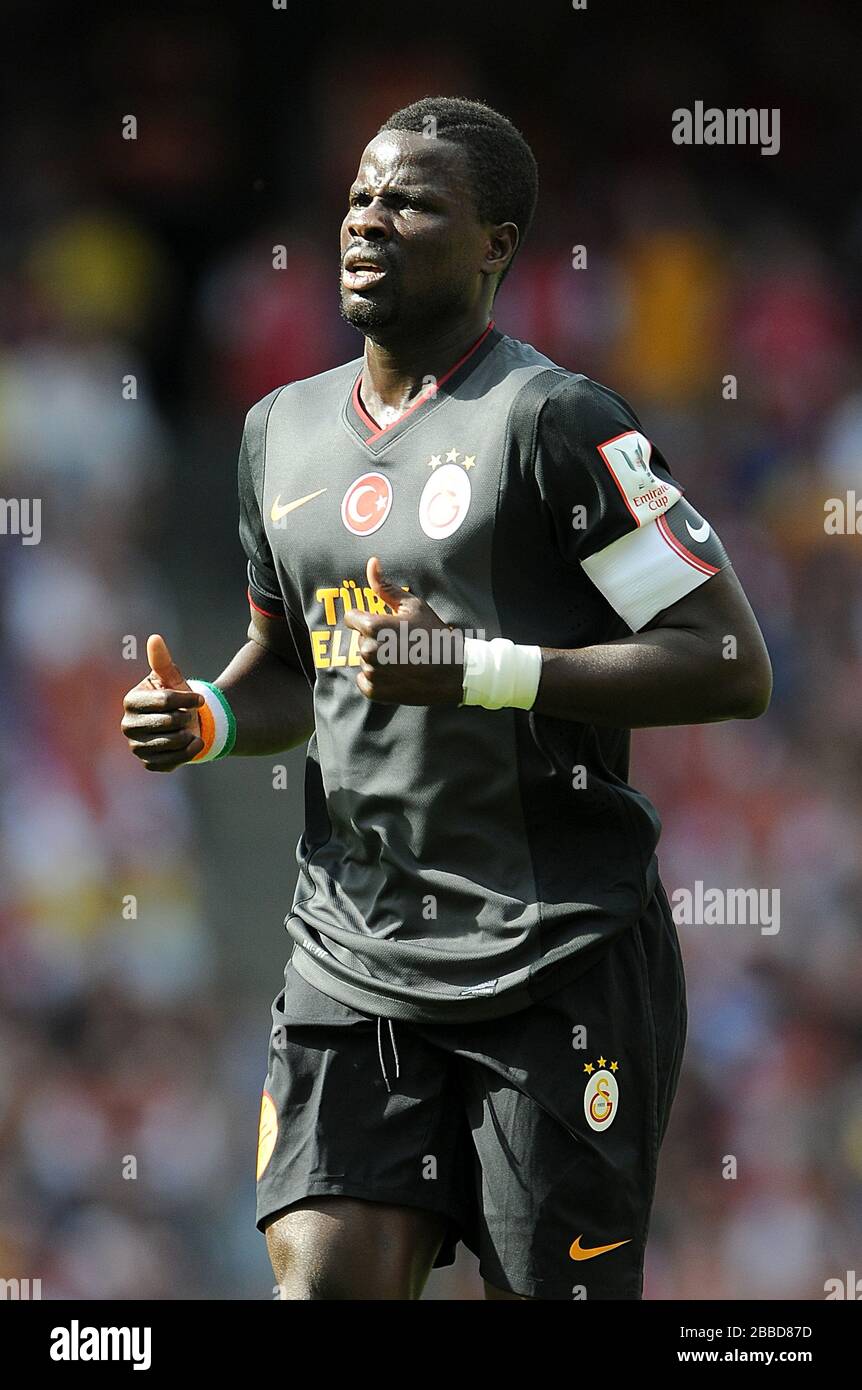 Emmanuel eboue hi-res stock photography and images - Alamy