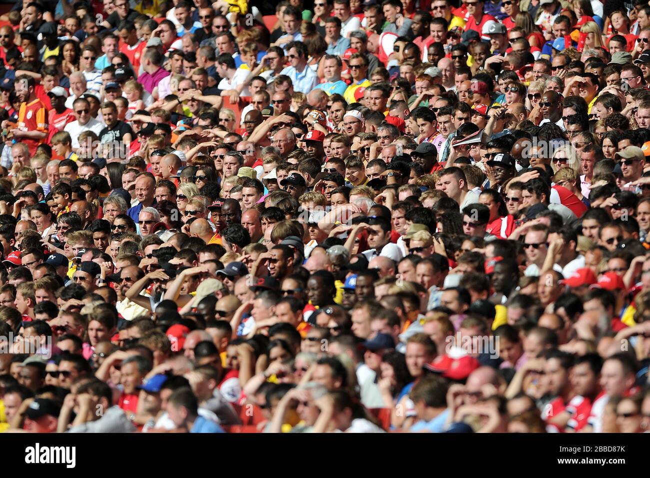 Gv stadium fans crowd football hi-res stock photography and images - Alamy