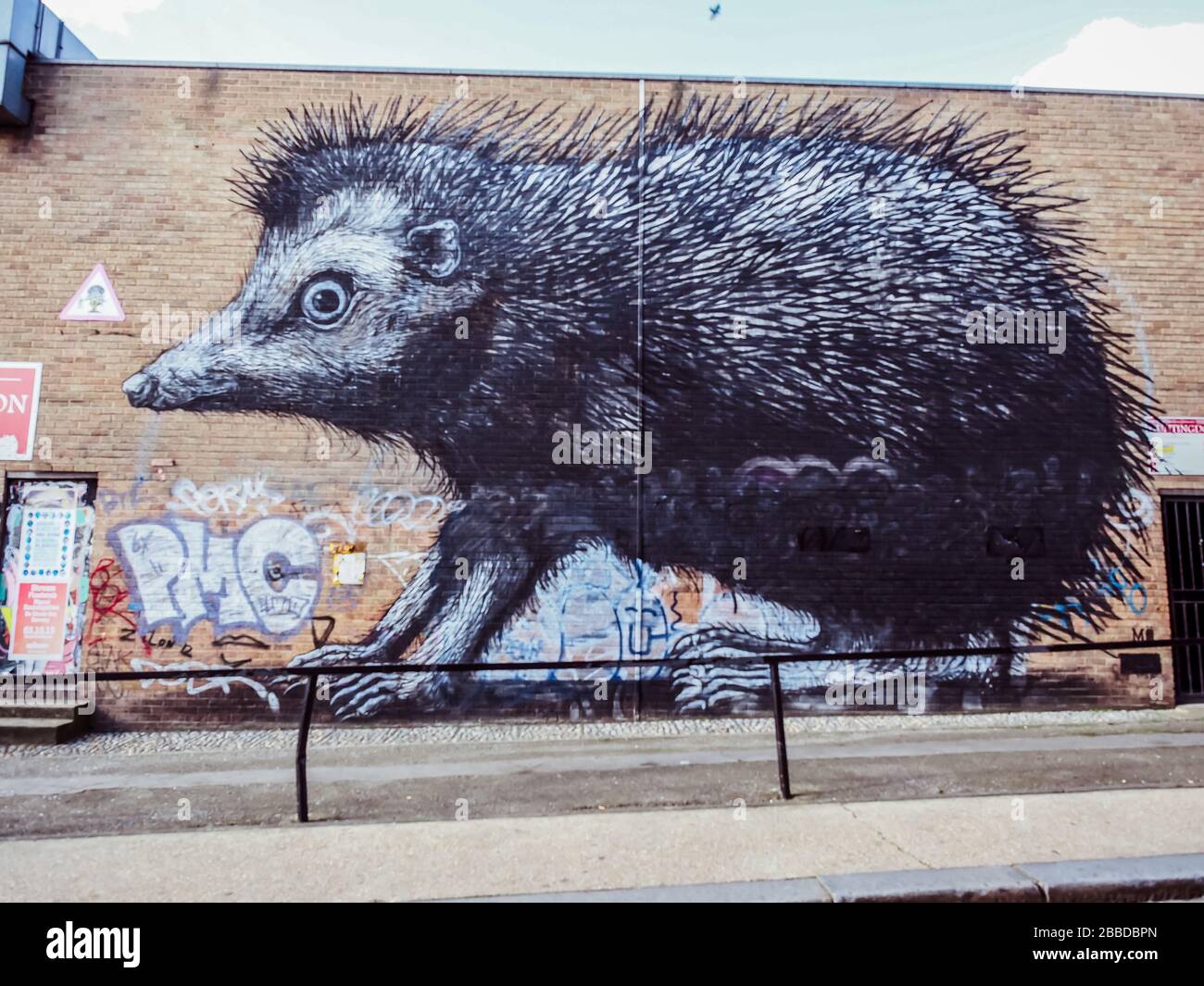 London beautiful street art, workart in Shoreditch, East London. Giant ...